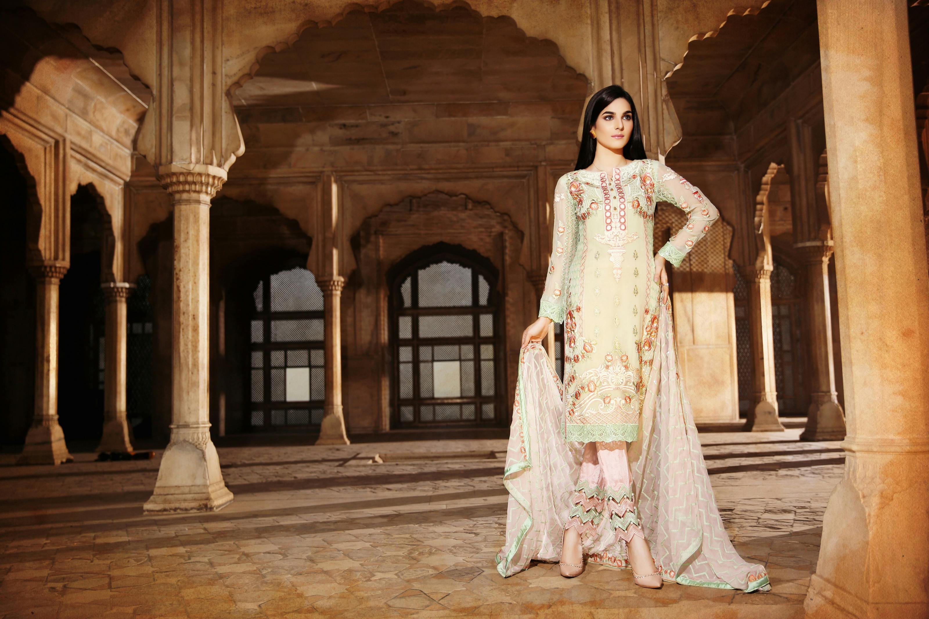 Arabic Models Photos, Download The BEST Free Arabic Models Stock Photos ...