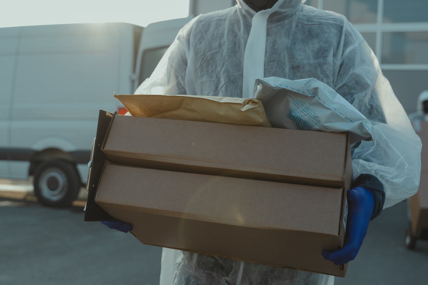 Parcel Select vs Ground Advantage: Shipping Comparison Guide