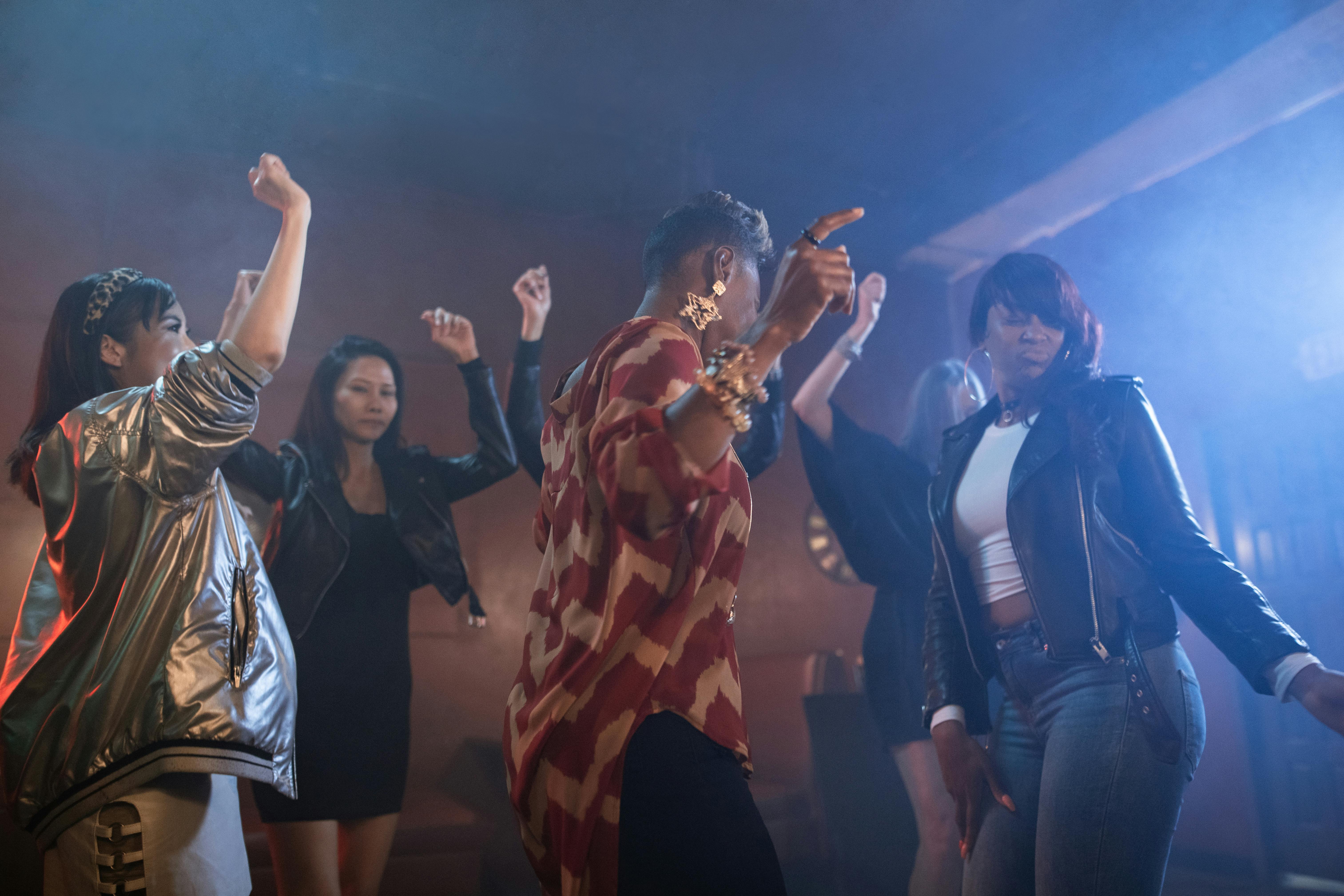 People Dancing in a Nightclub · Free Stock Photo