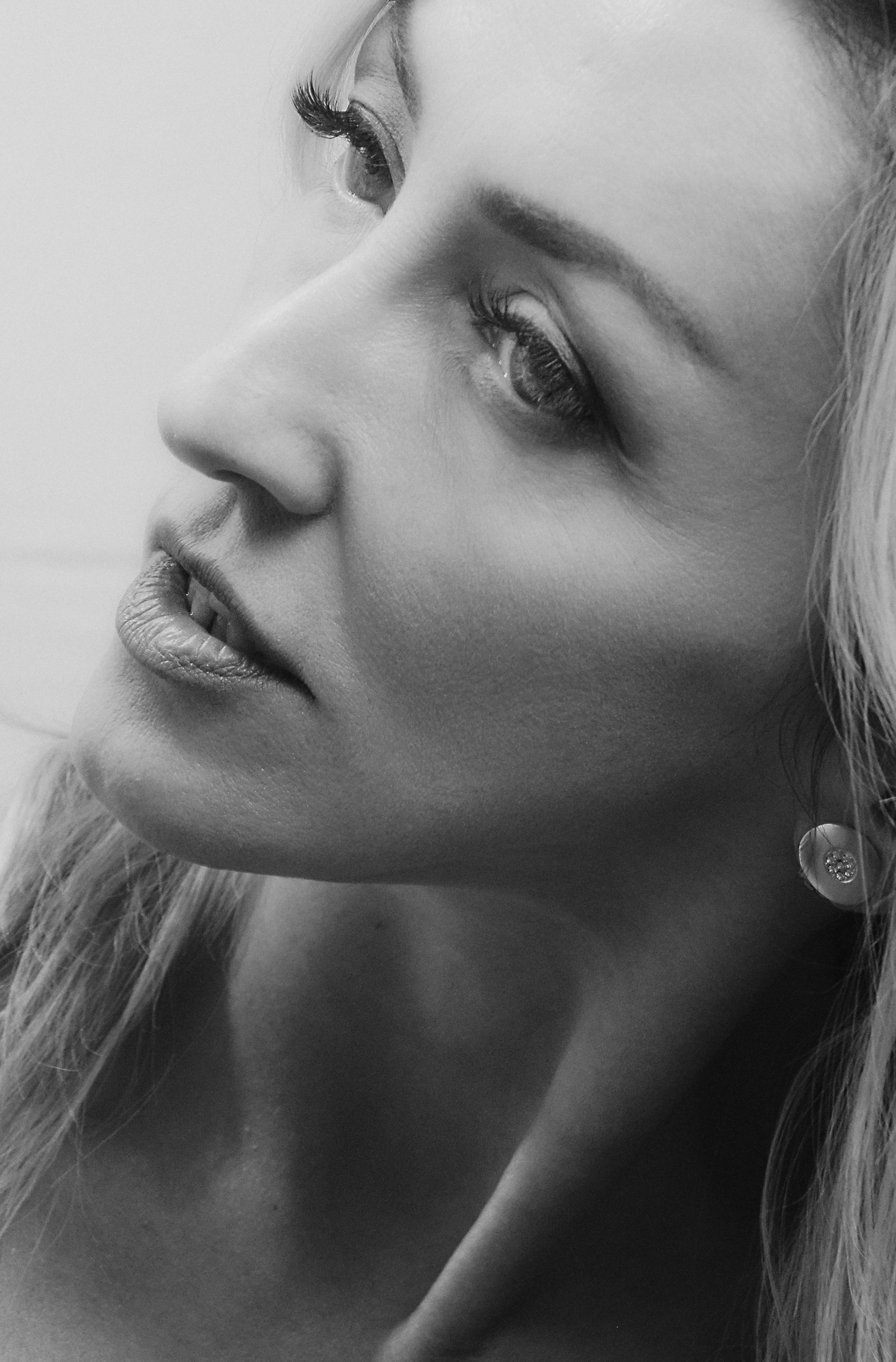 Grayscale Photo of Woman's Face · Free Stock Photo