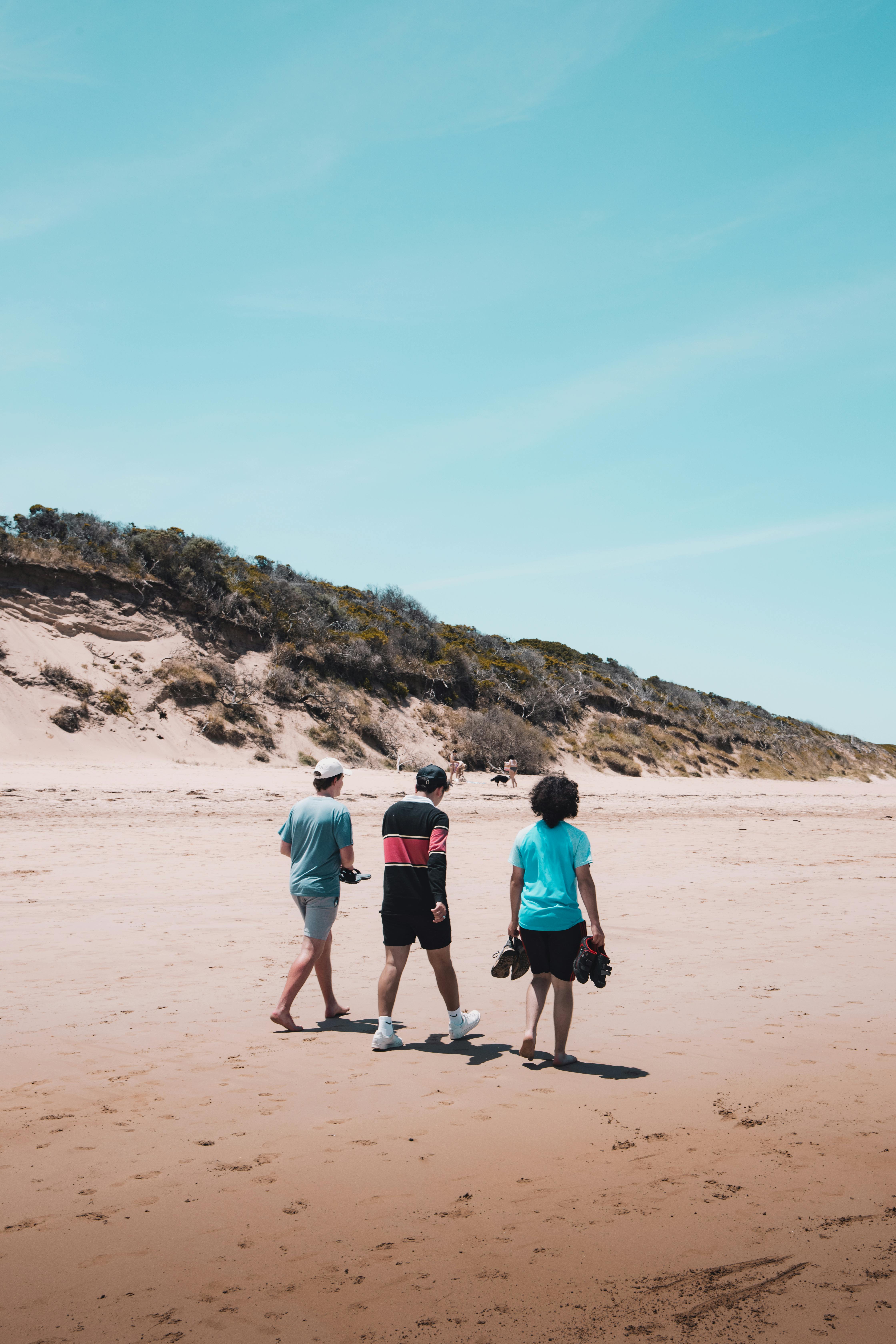 Friends Vertical Photos, Download The BEST Free Friends Vertical Stock ...