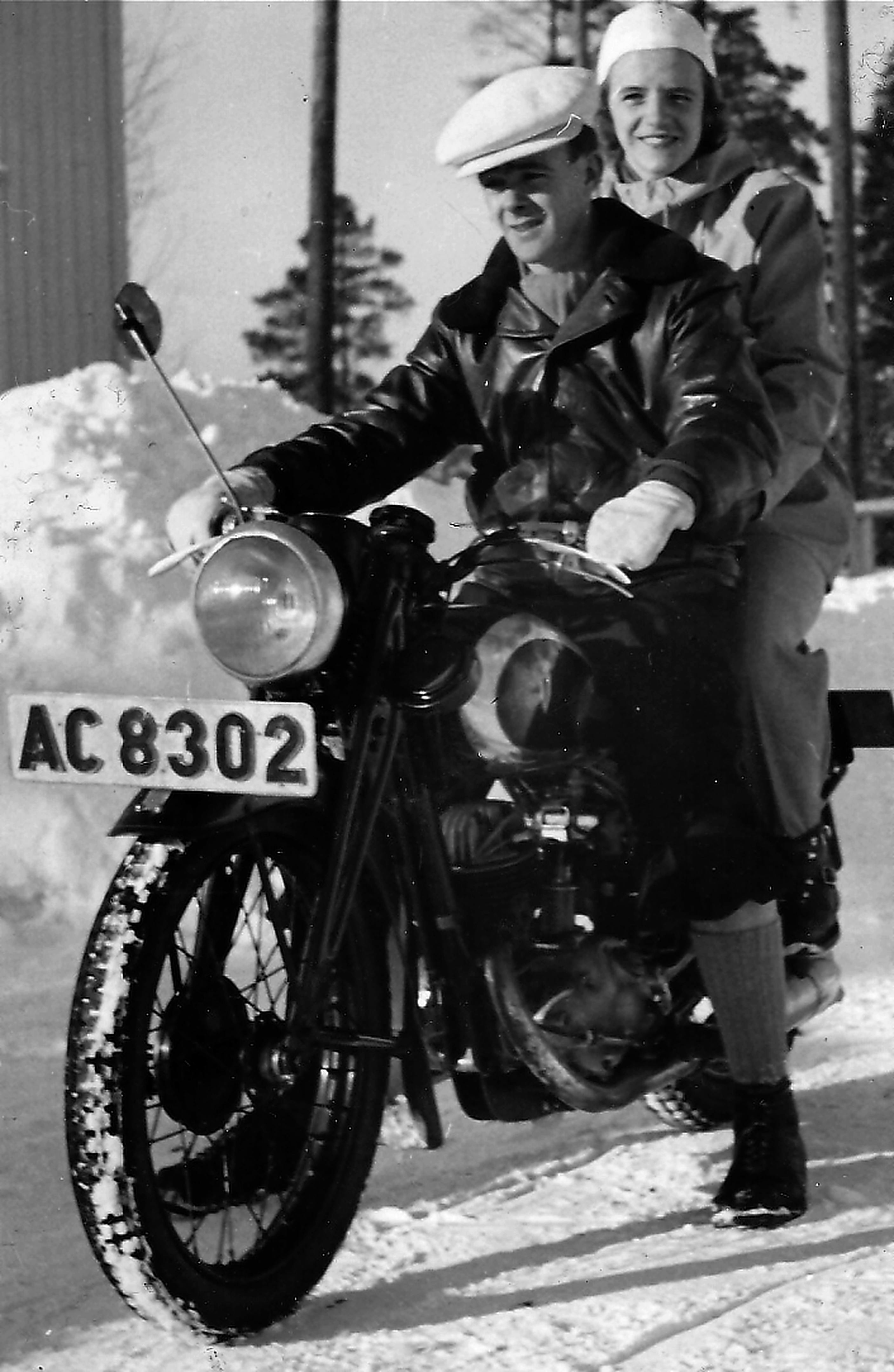 Motor Riding Together Photos, Download The BEST Free Motor Riding ...