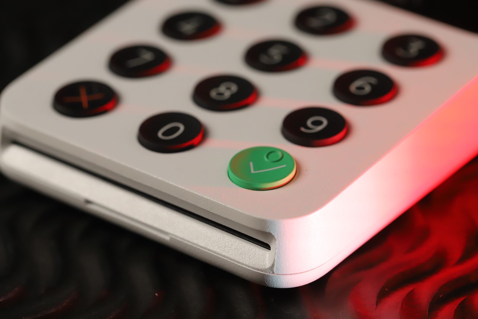 Small Device to Scan Credit Card Numbers: What Is It?