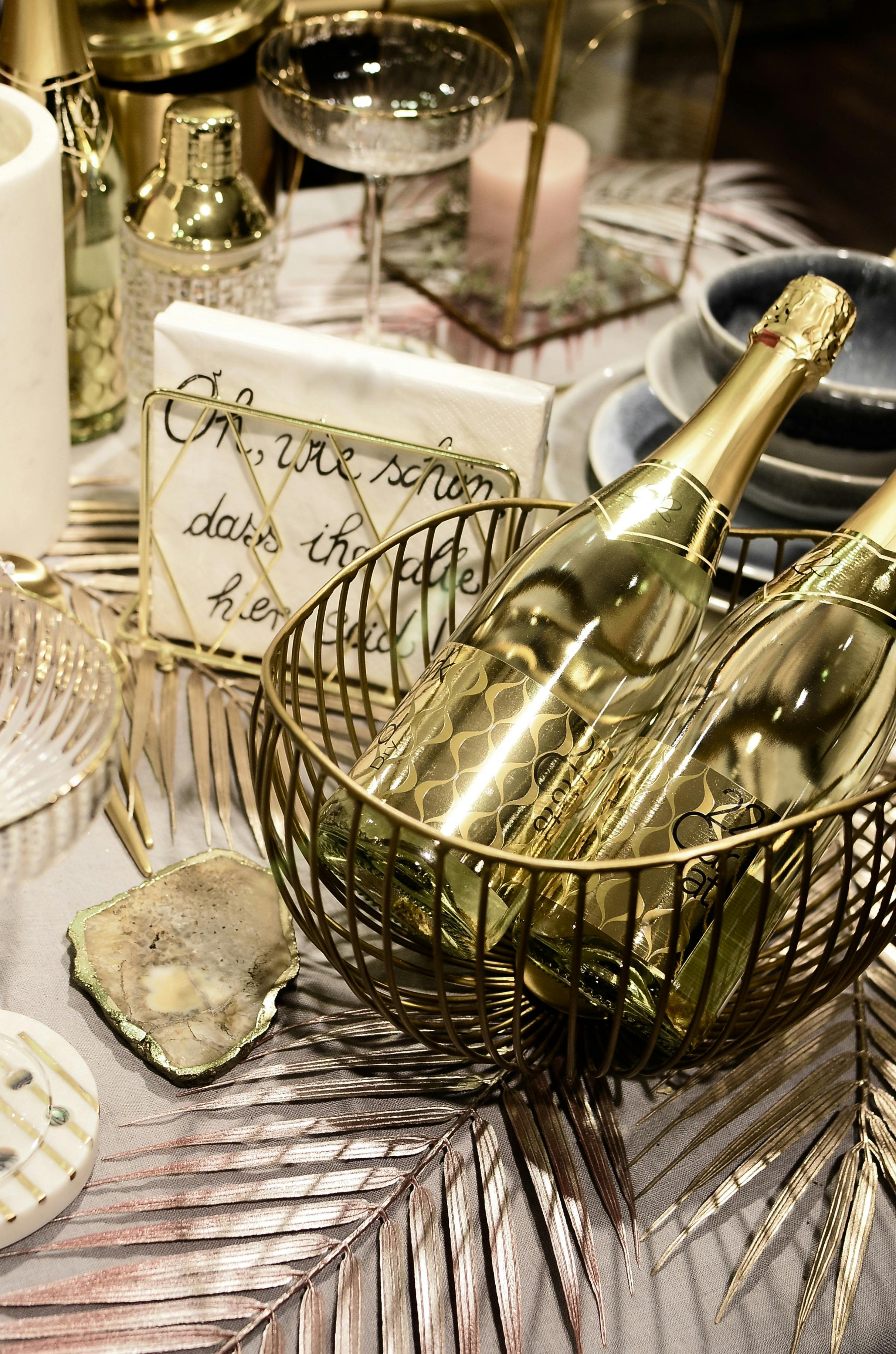 Text Holder Photos, Download The BEST Free Text Holder Stock Photos ...