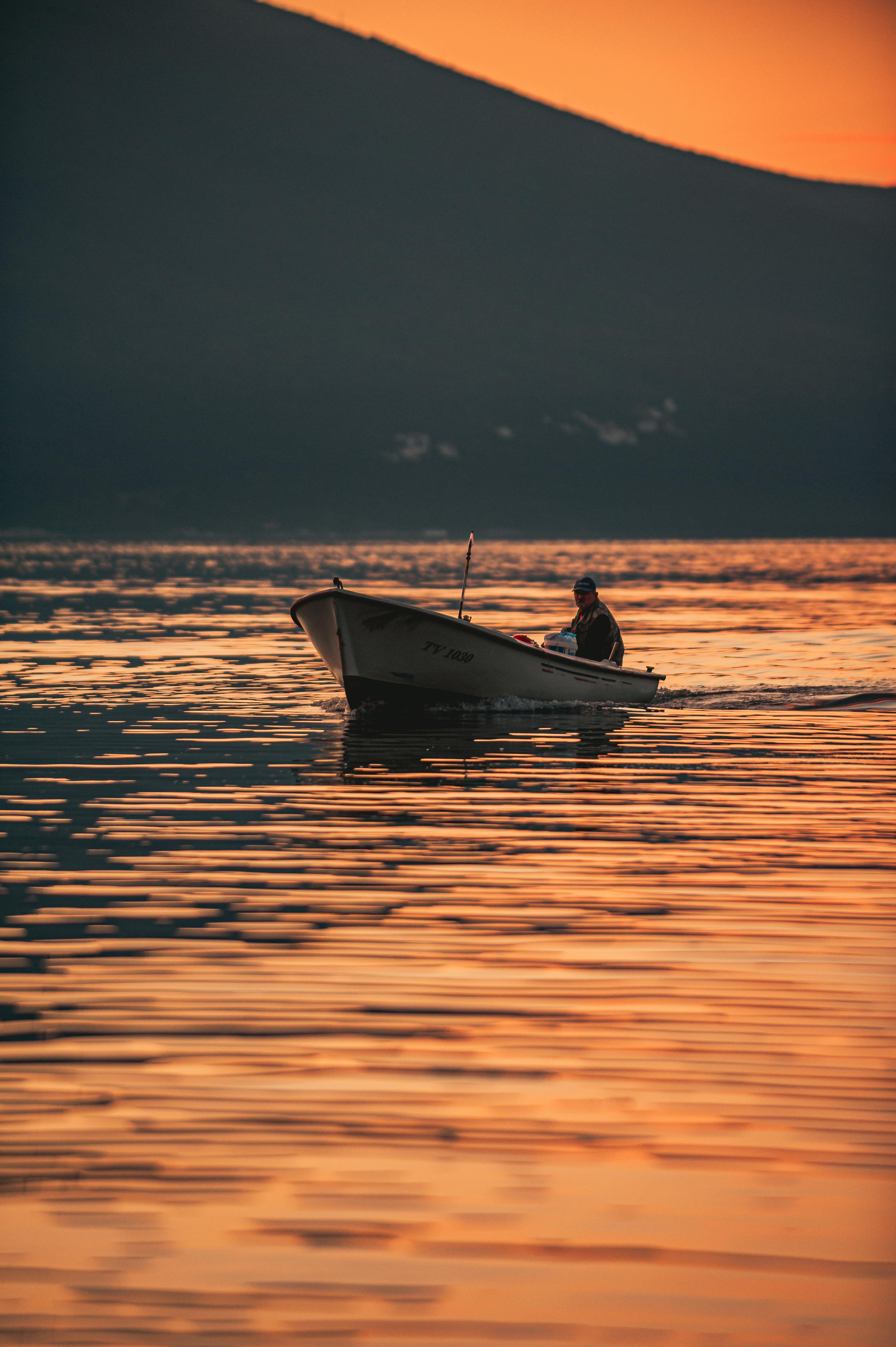 Sunset Boat Ride Photos, Download The BEST Free Sunset Boat Ride Stock ...