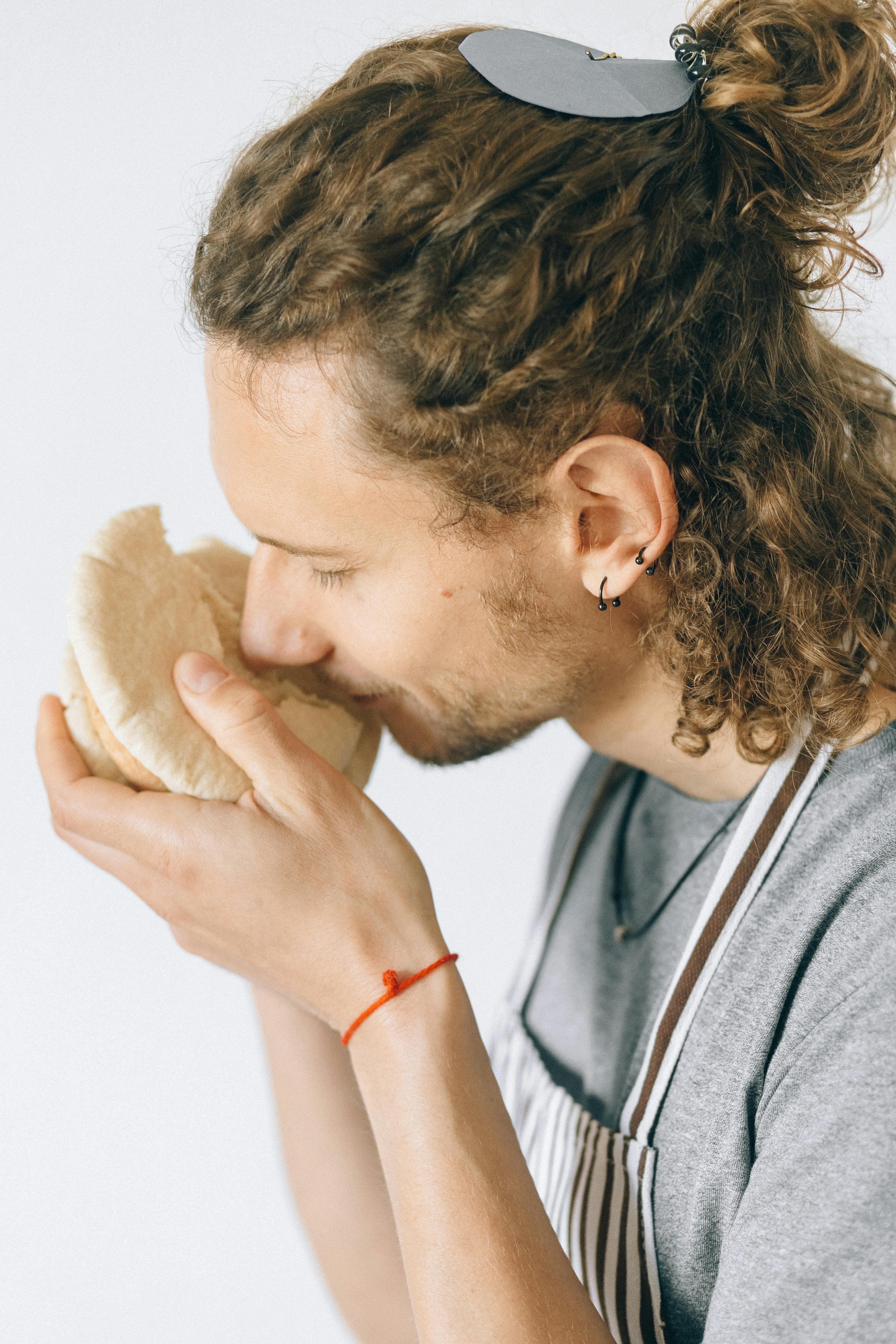 Smelling Bread Photos, Download The BEST Free Smelling Bread Stock ...