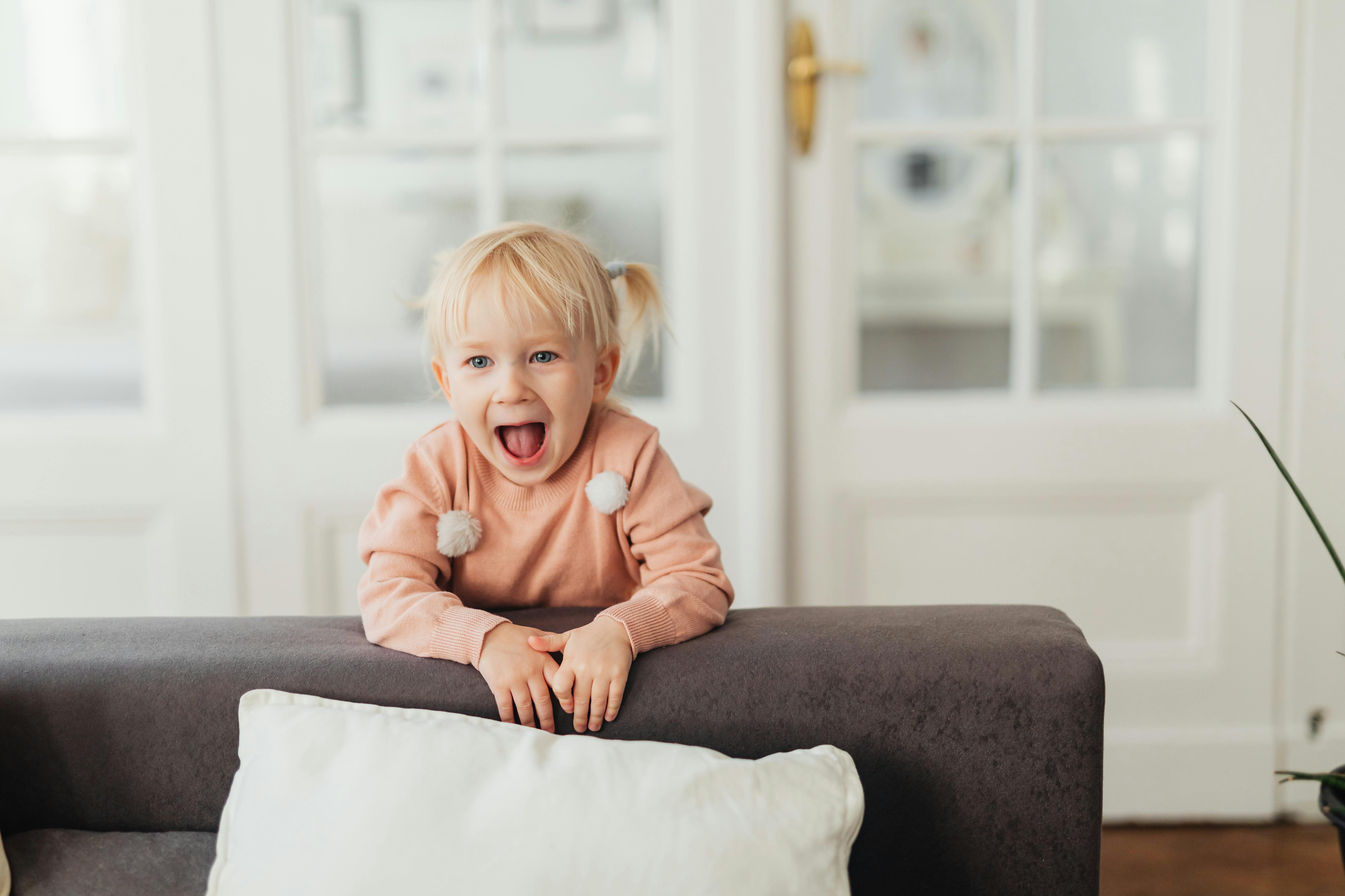 Girl Screaming in Room · Free Stock Photo