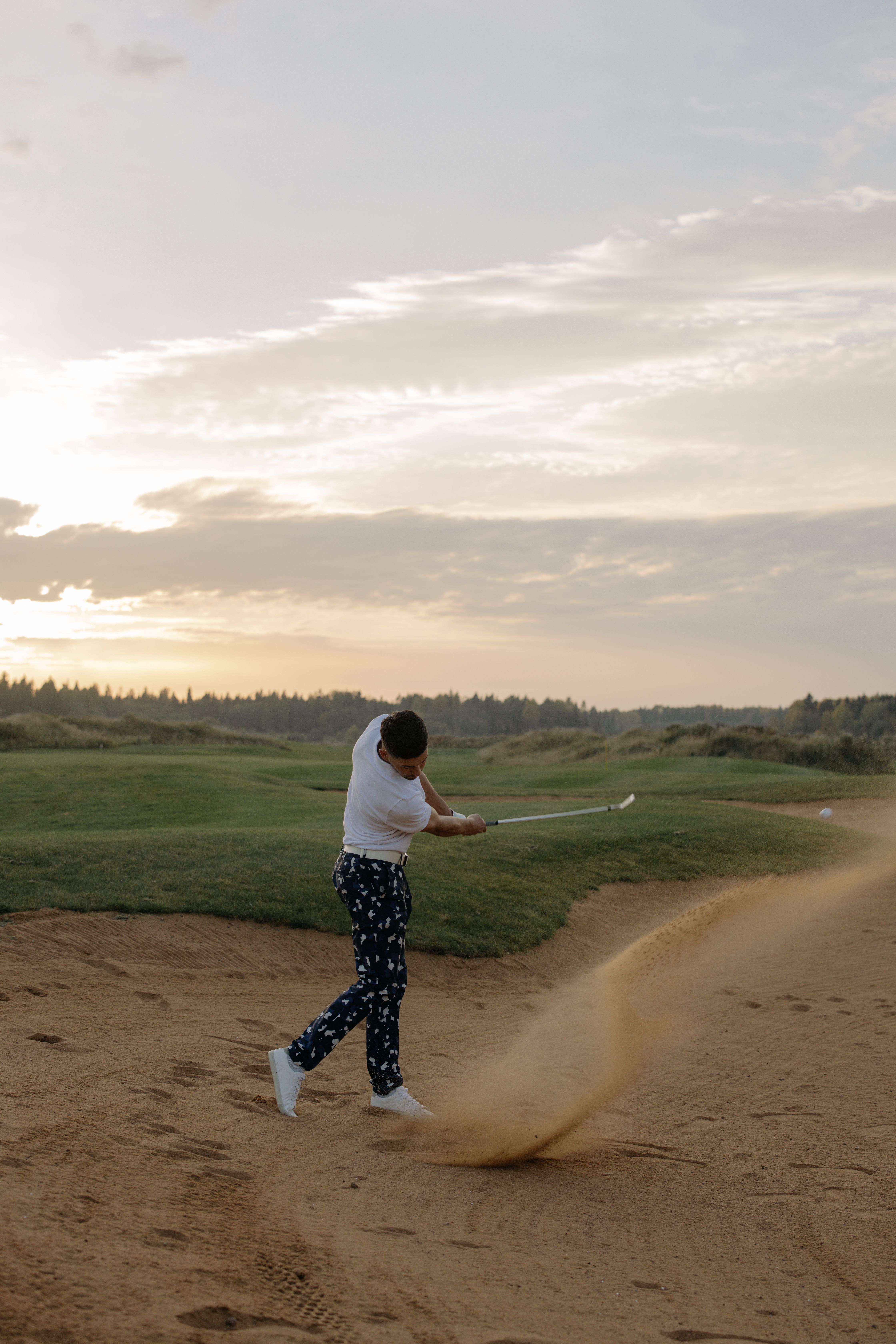 Playing Golf Photos, Download The BEST Free Playing Golf Stock Photos ...