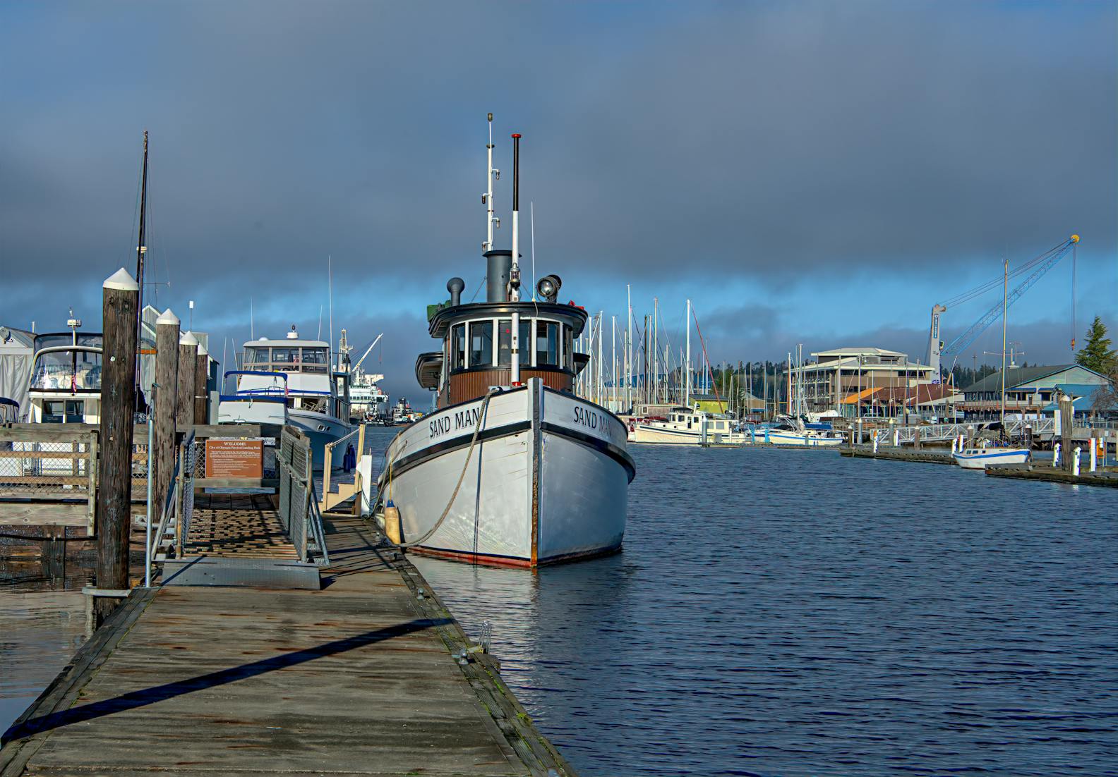 Whats a Loading Dock: Definition, Uses & Benefits Explained