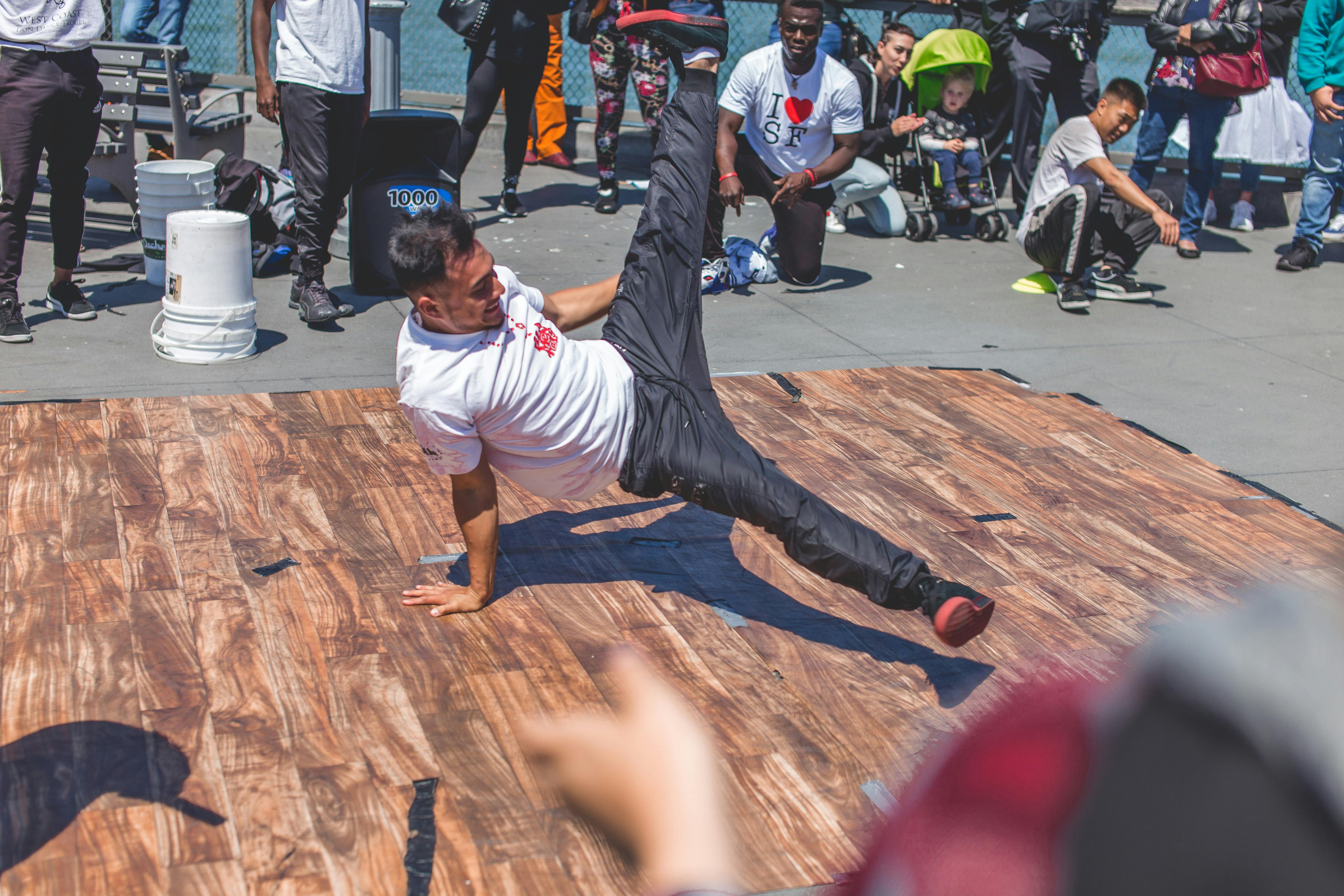 Breakdance Performance in Town · Free Stock Photo