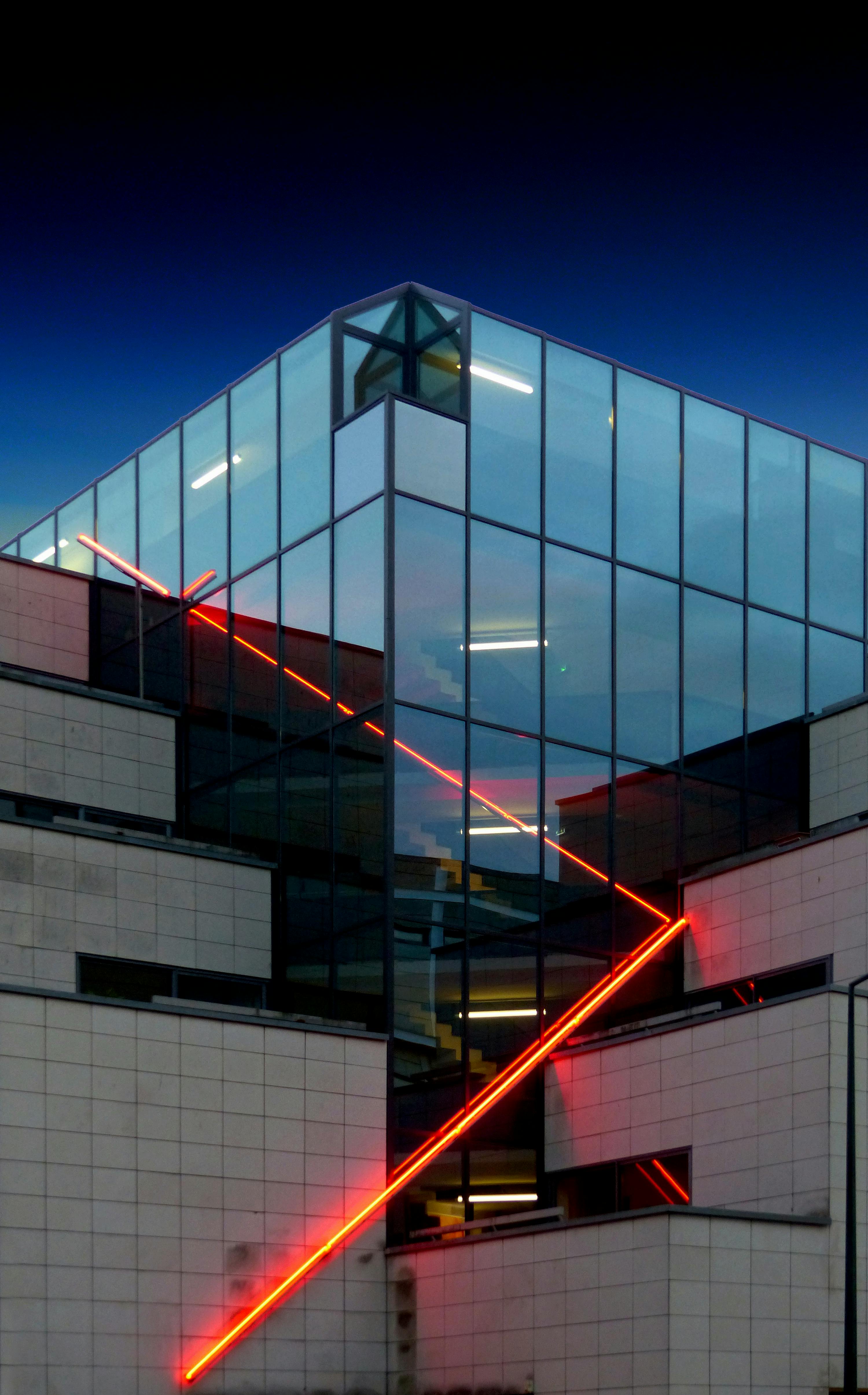 A Building under Evening Sky · Free Stock Photo