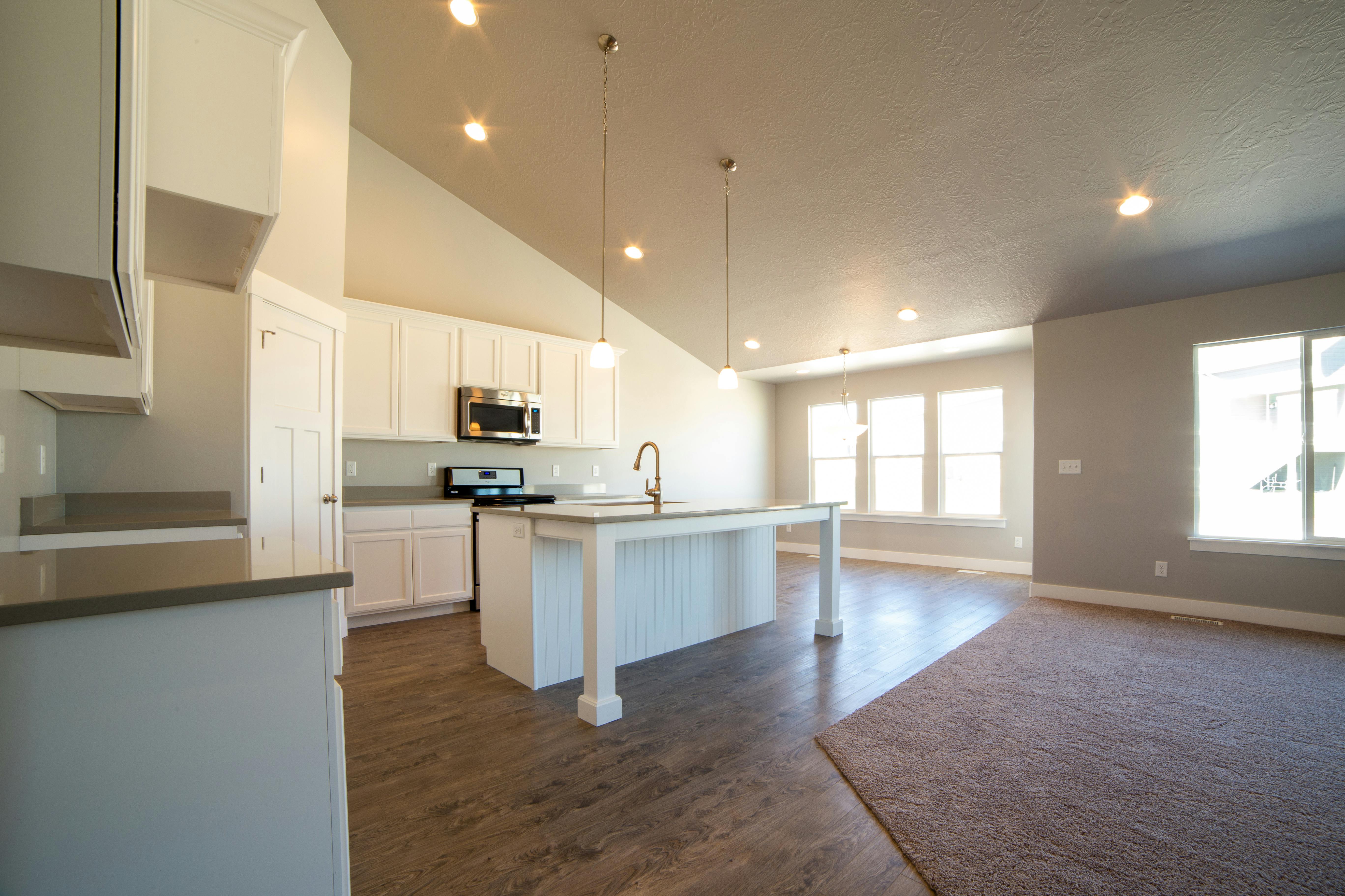 Modern Open Space Kitchen with an Island · Free Stock Photo
