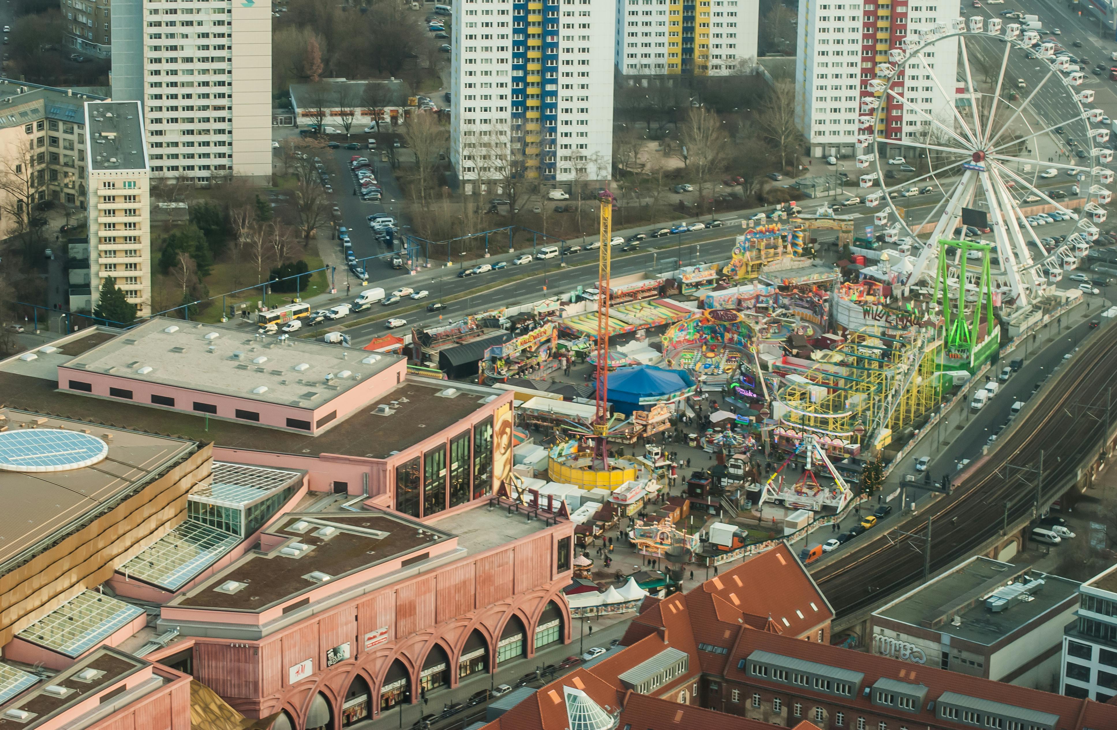 Attractions Photos, Download The BEST Free Attractions Stock Photos ...