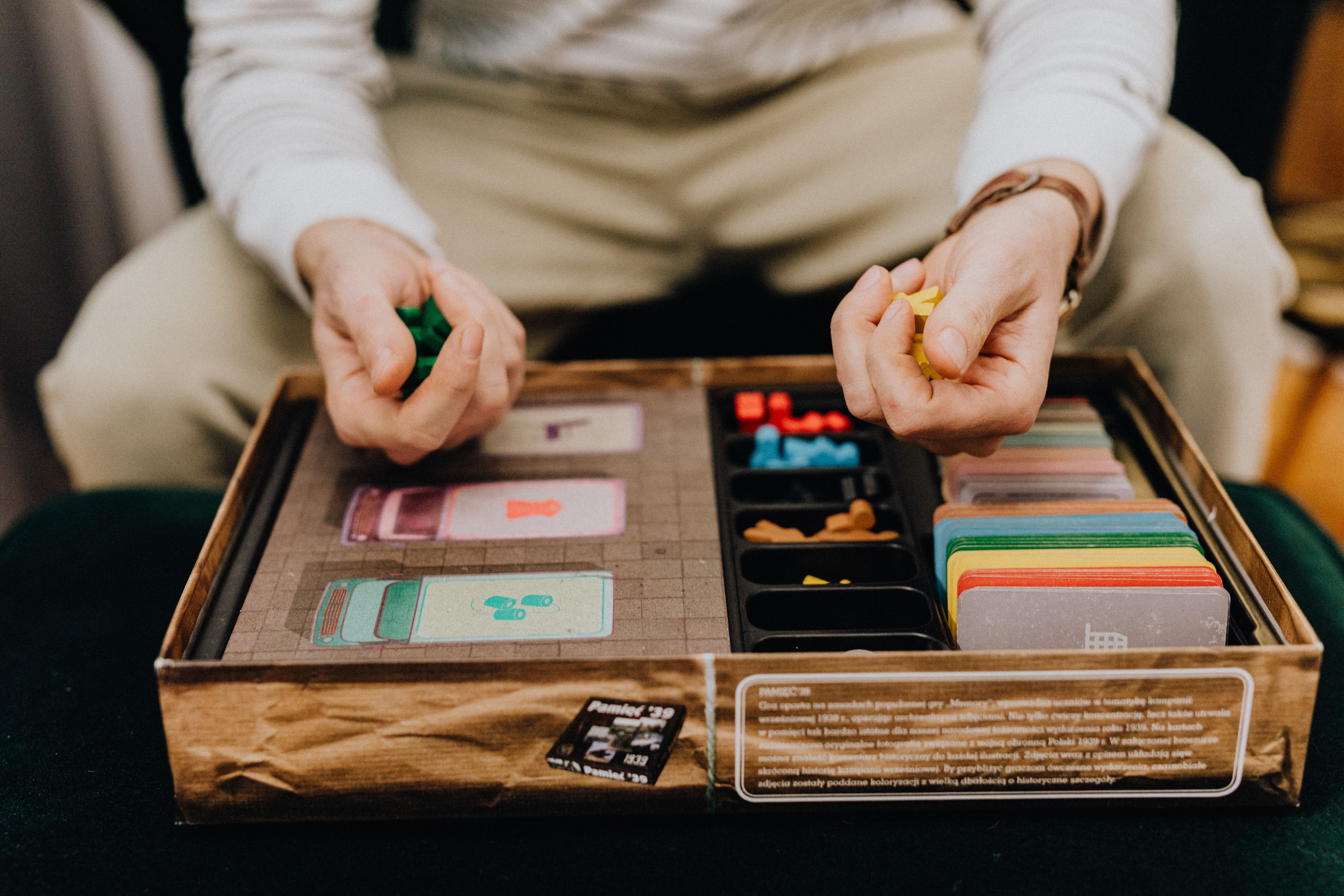 Playing Games Photos, Download The BEST Free Playing Games Stock Photos ...
