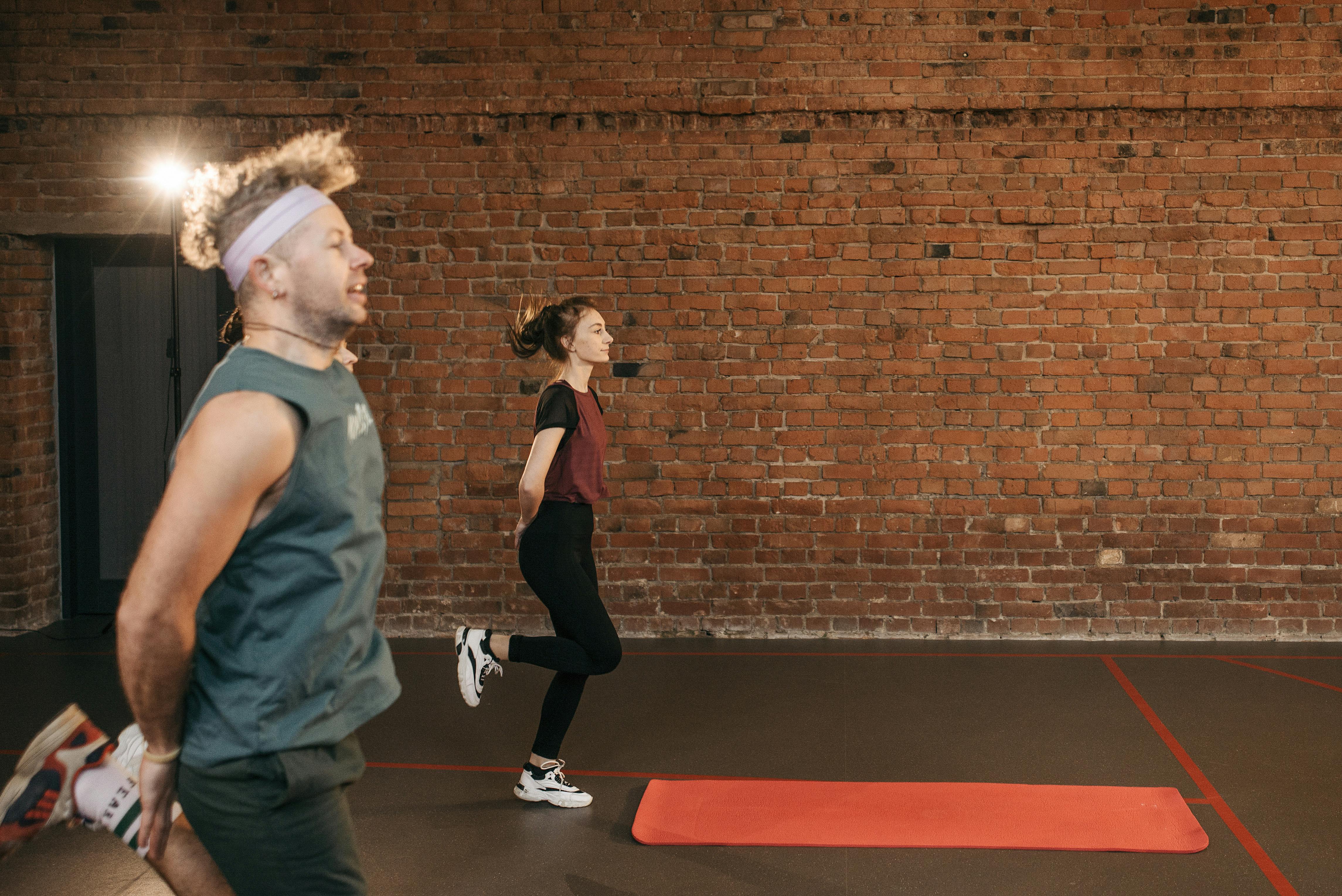 A Woman Working Out in the Gym · Free Stock Photo