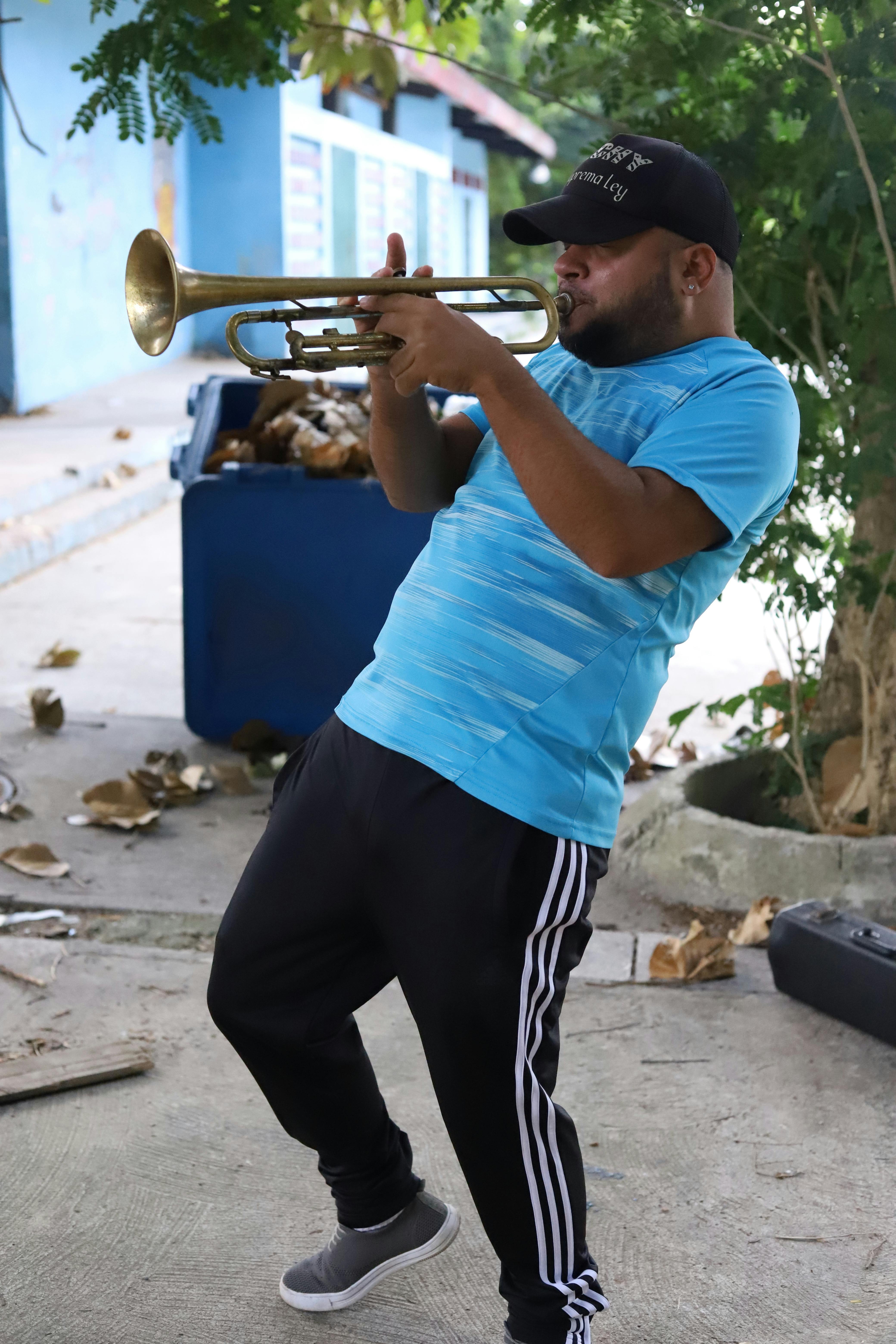 29 fotos y vídeos de CUBA guardados por Fred Thomas III