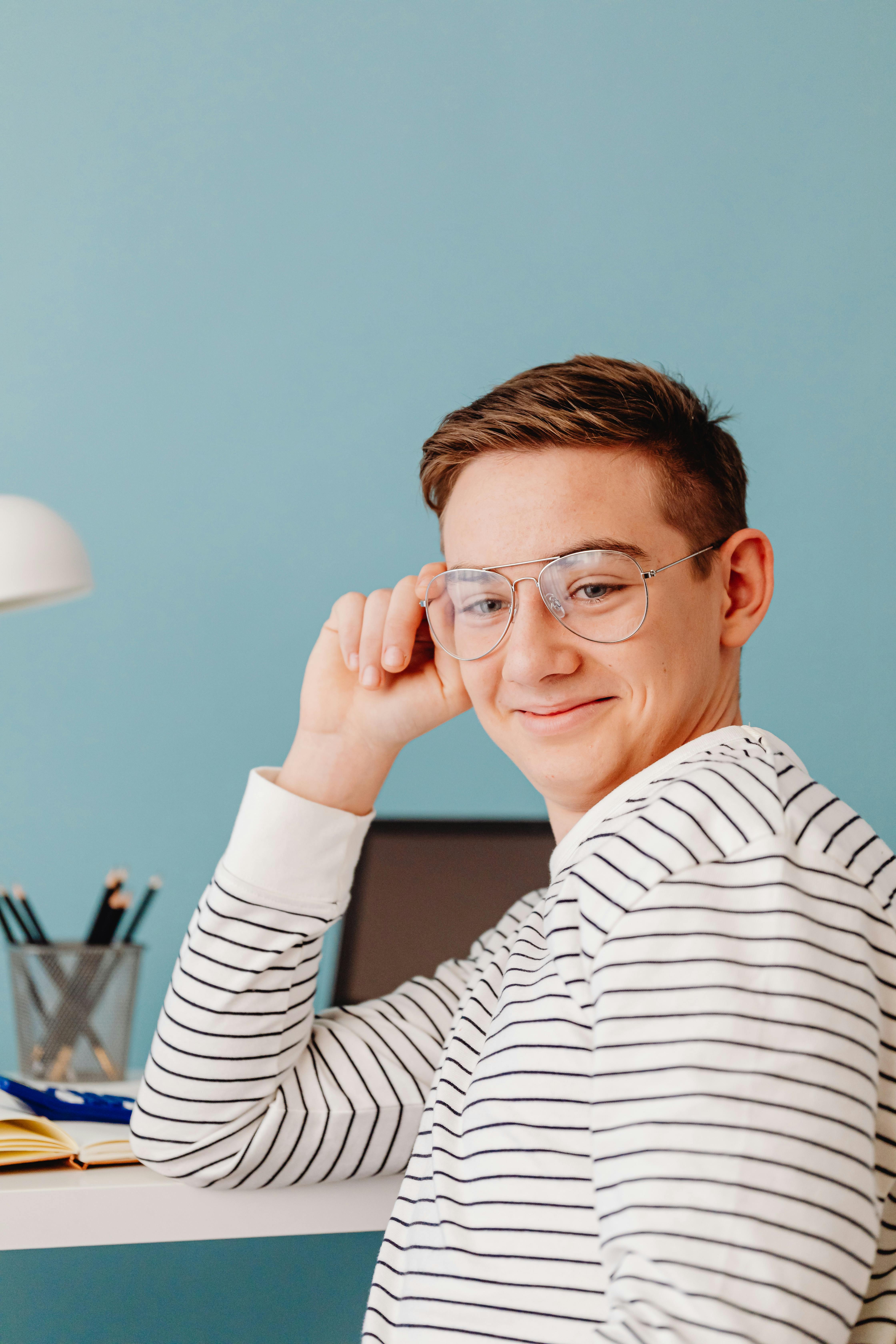 Clean Front Desk Photos, Download The BEST Free Clean Front Desk Stock ...