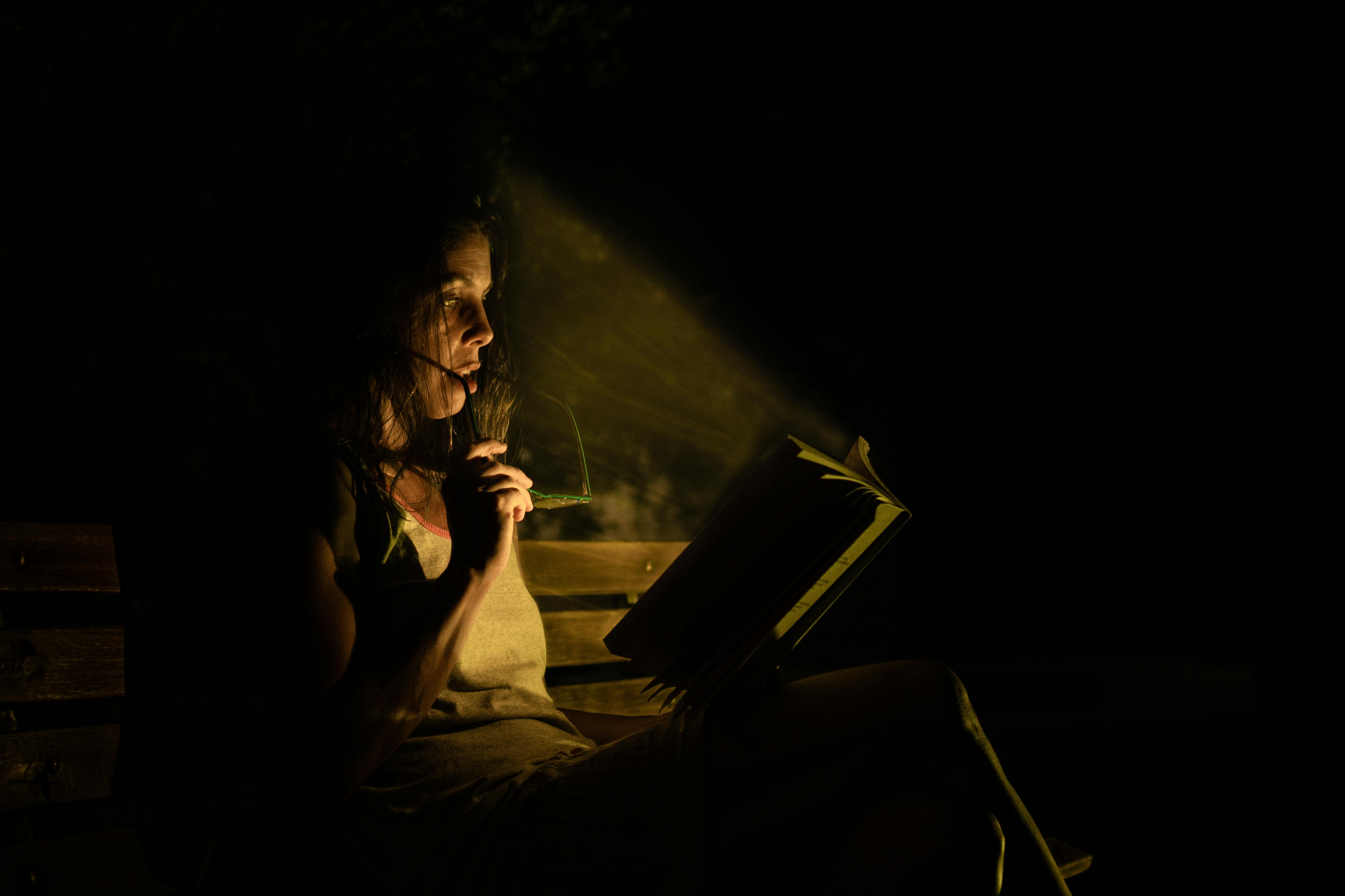 Reading On Beam Photos, Download The BEST Free Reading On Beam Stock ...