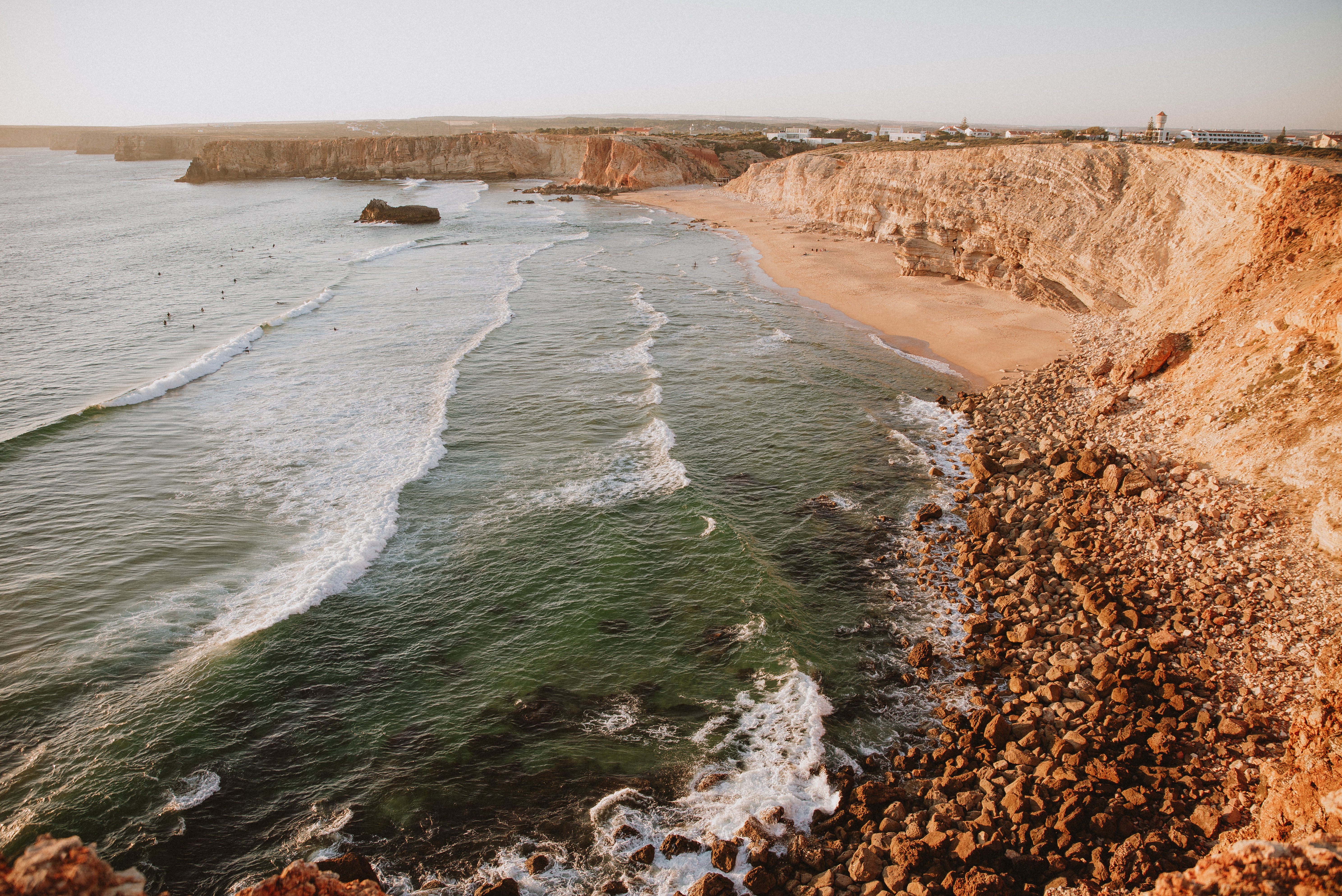 Cliff on Seashore · Free Stock Photo