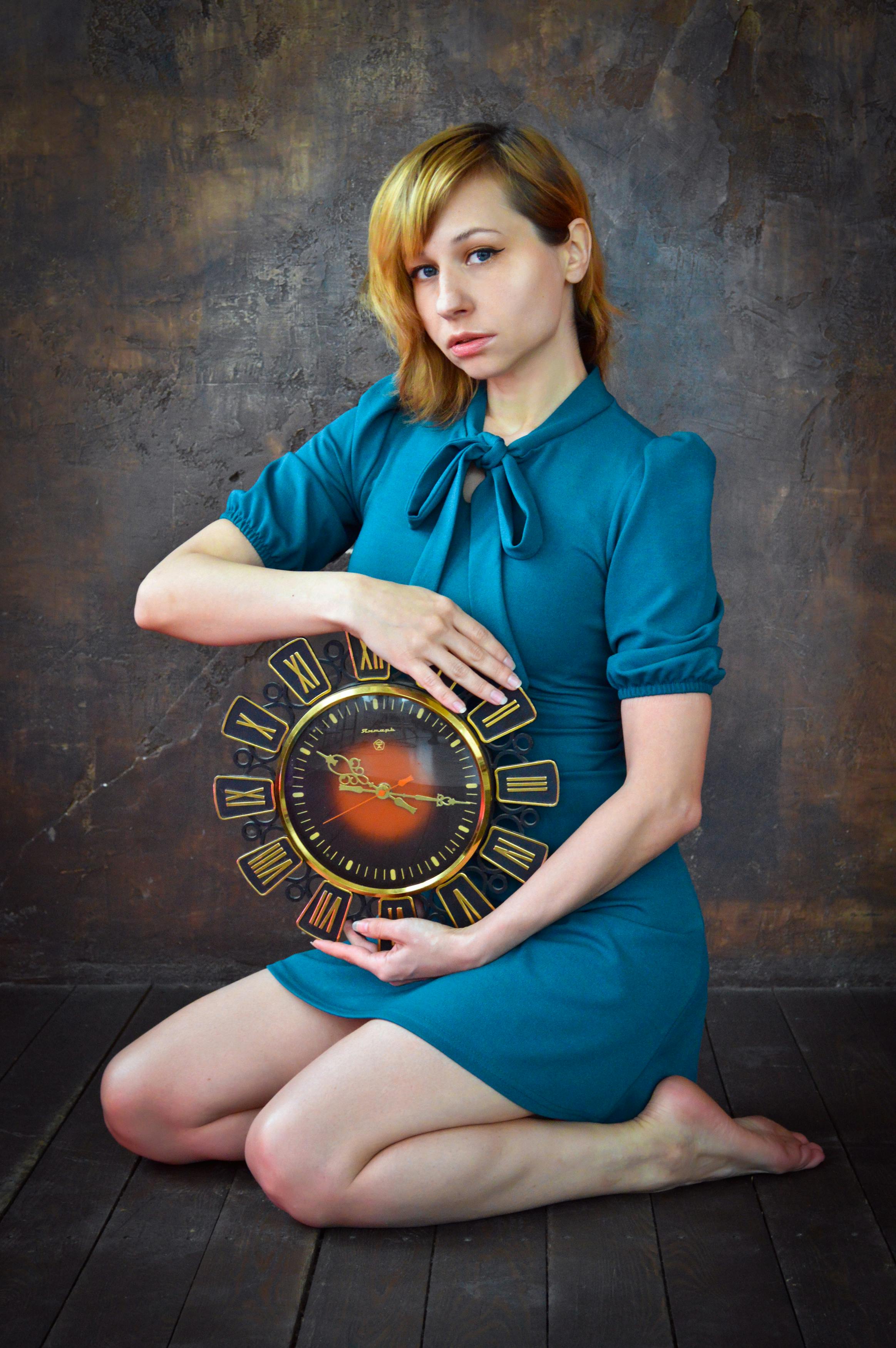 Woman with Clock on Railway · Free Stock Photo
