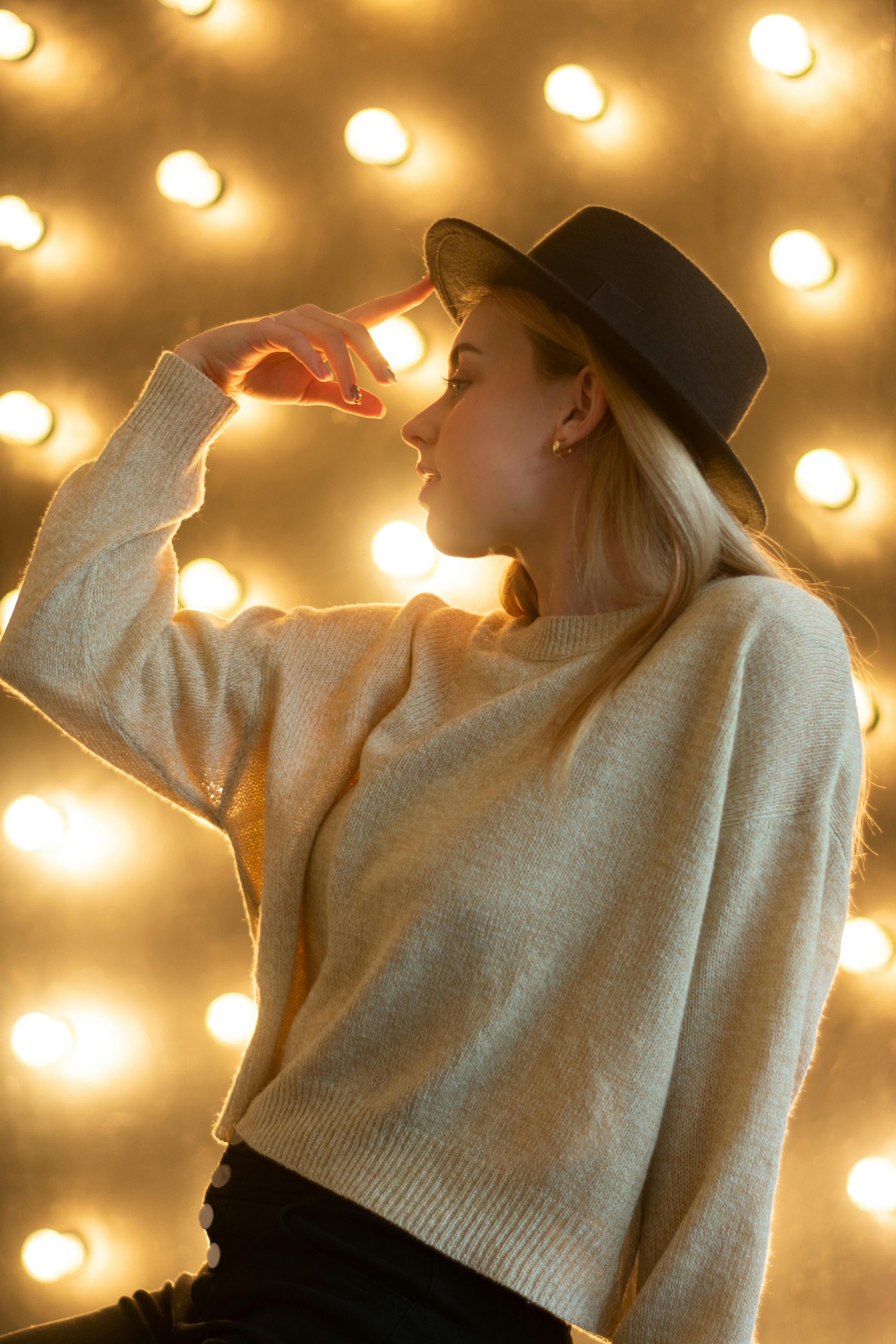Woman Face in Light · Free Stock Photo