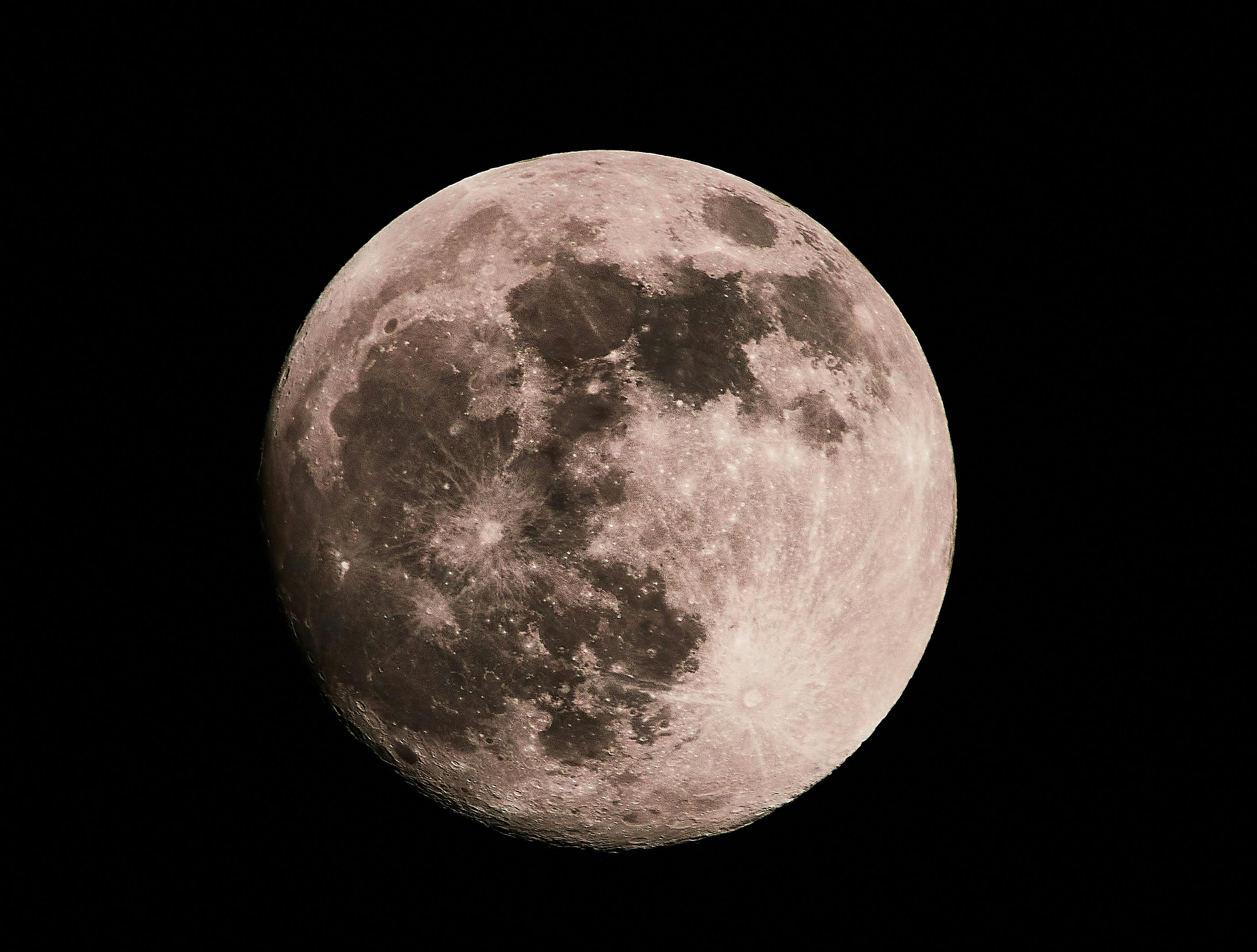 Full Moon at Night Time · Free Stock Photo