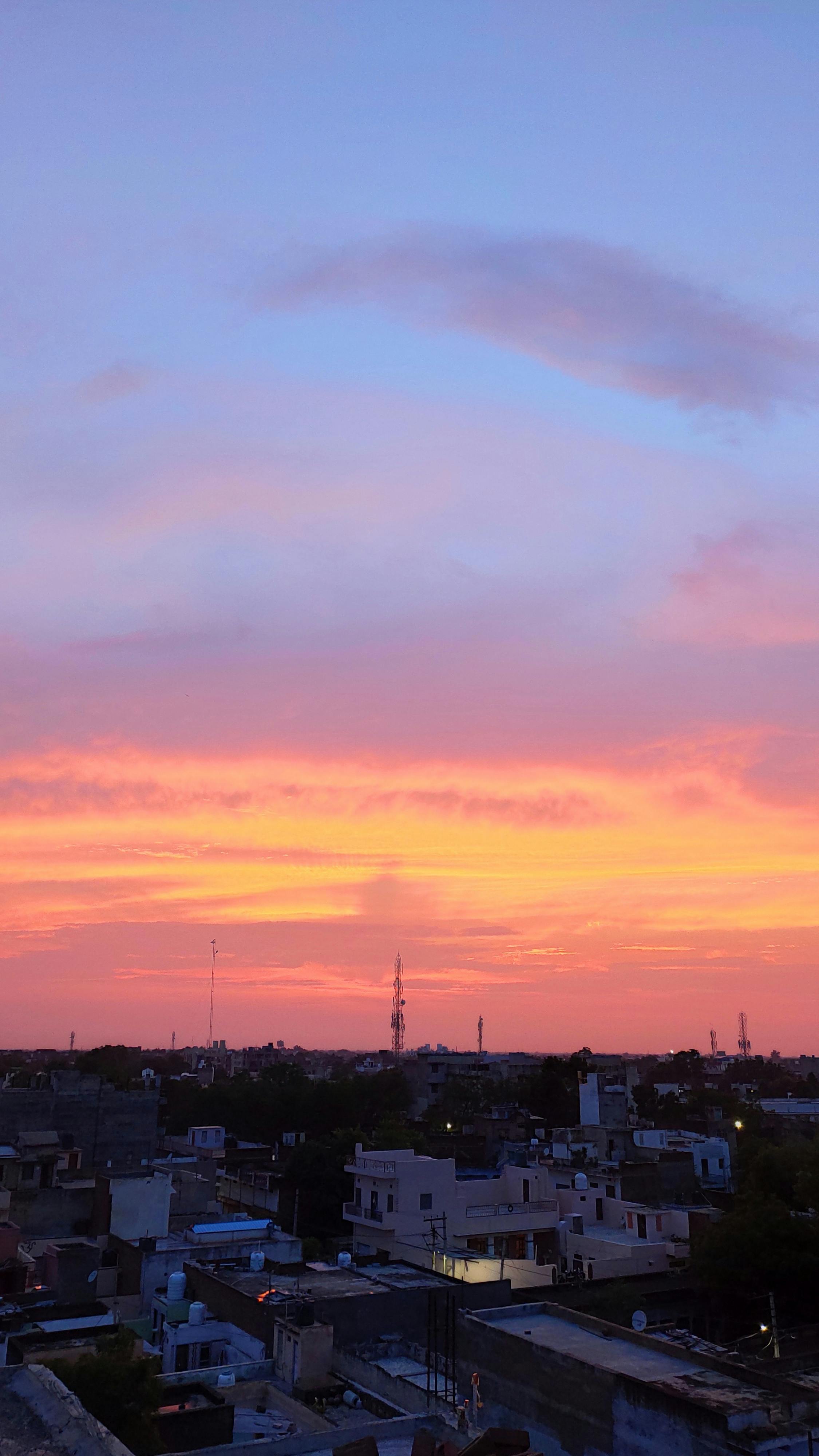 City Building During Sunset · Free Stock Photo