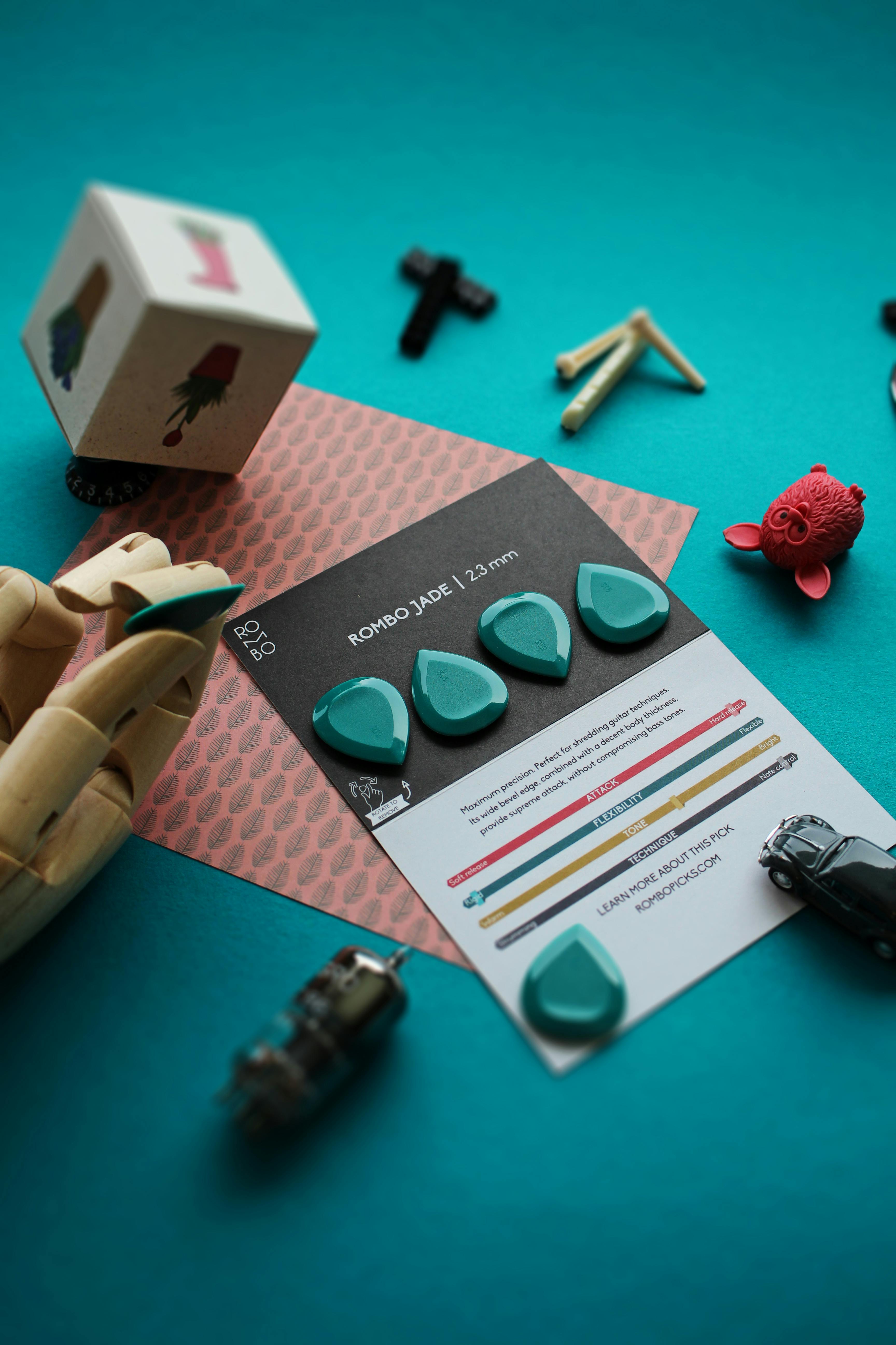 Picking A Card Photos, Download The BEST Free Picking A Card Stock ...