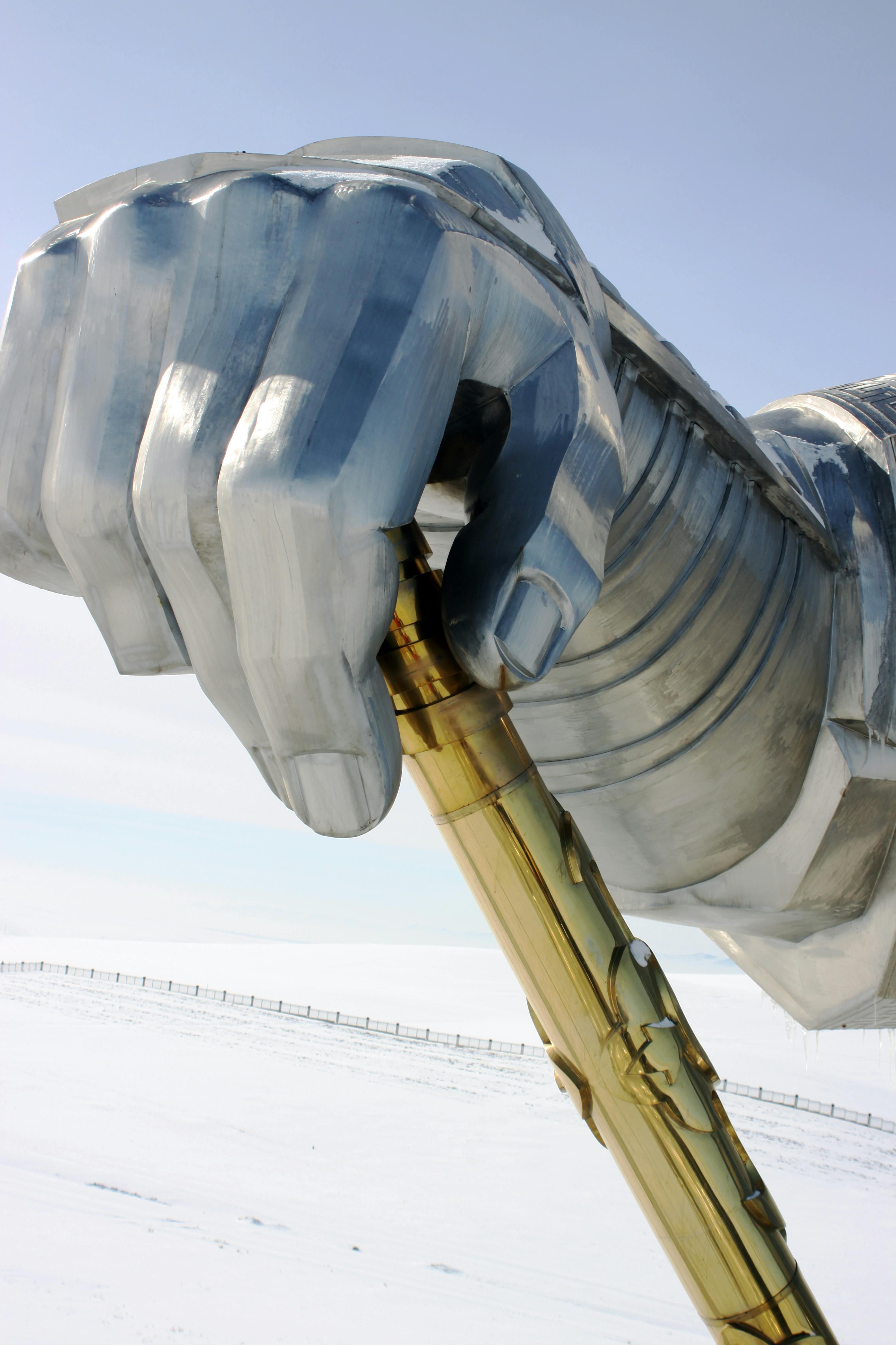 Silver Metal Hand · Free Stock Photo