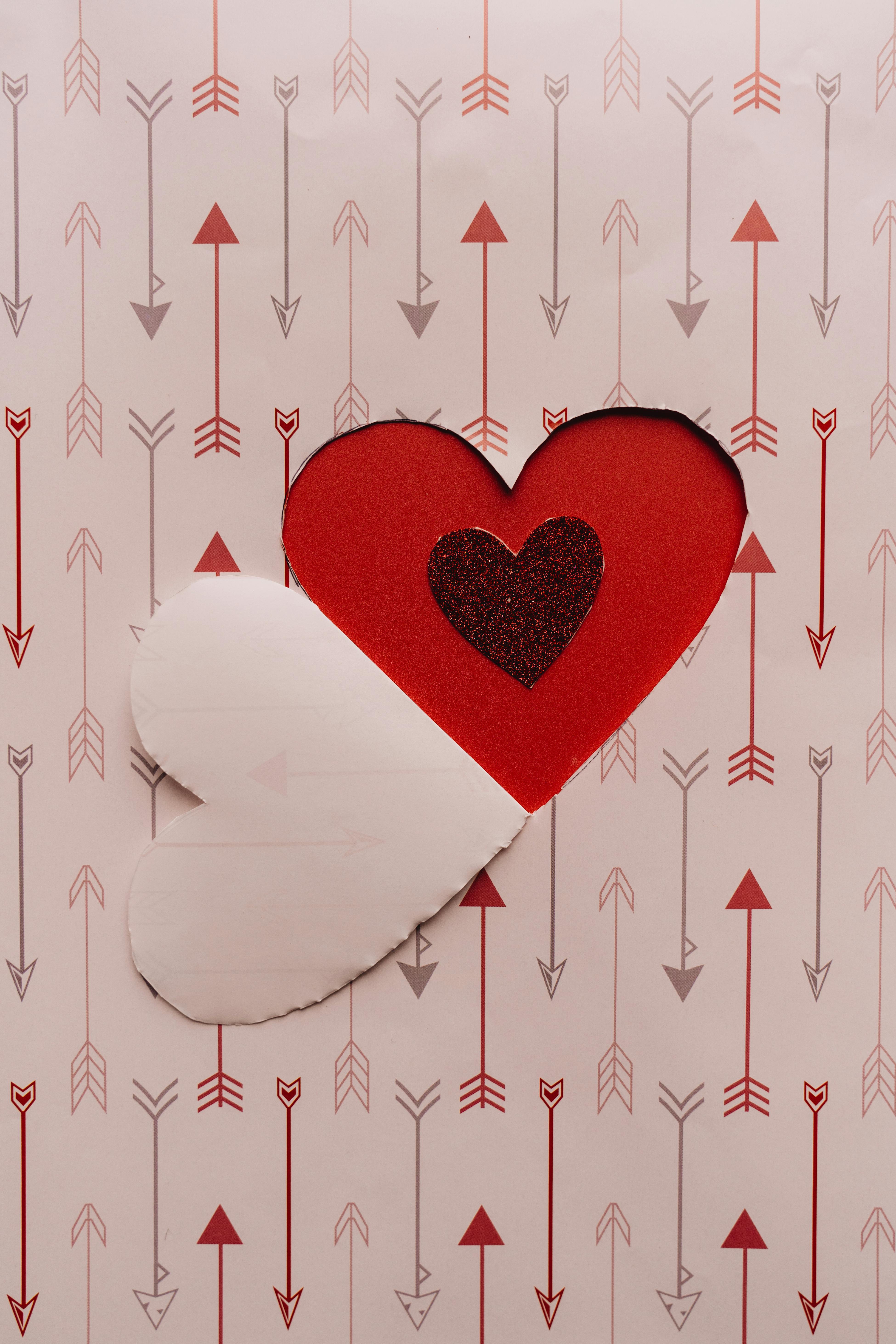 Composition of red paper hearts · Free Stock Photo