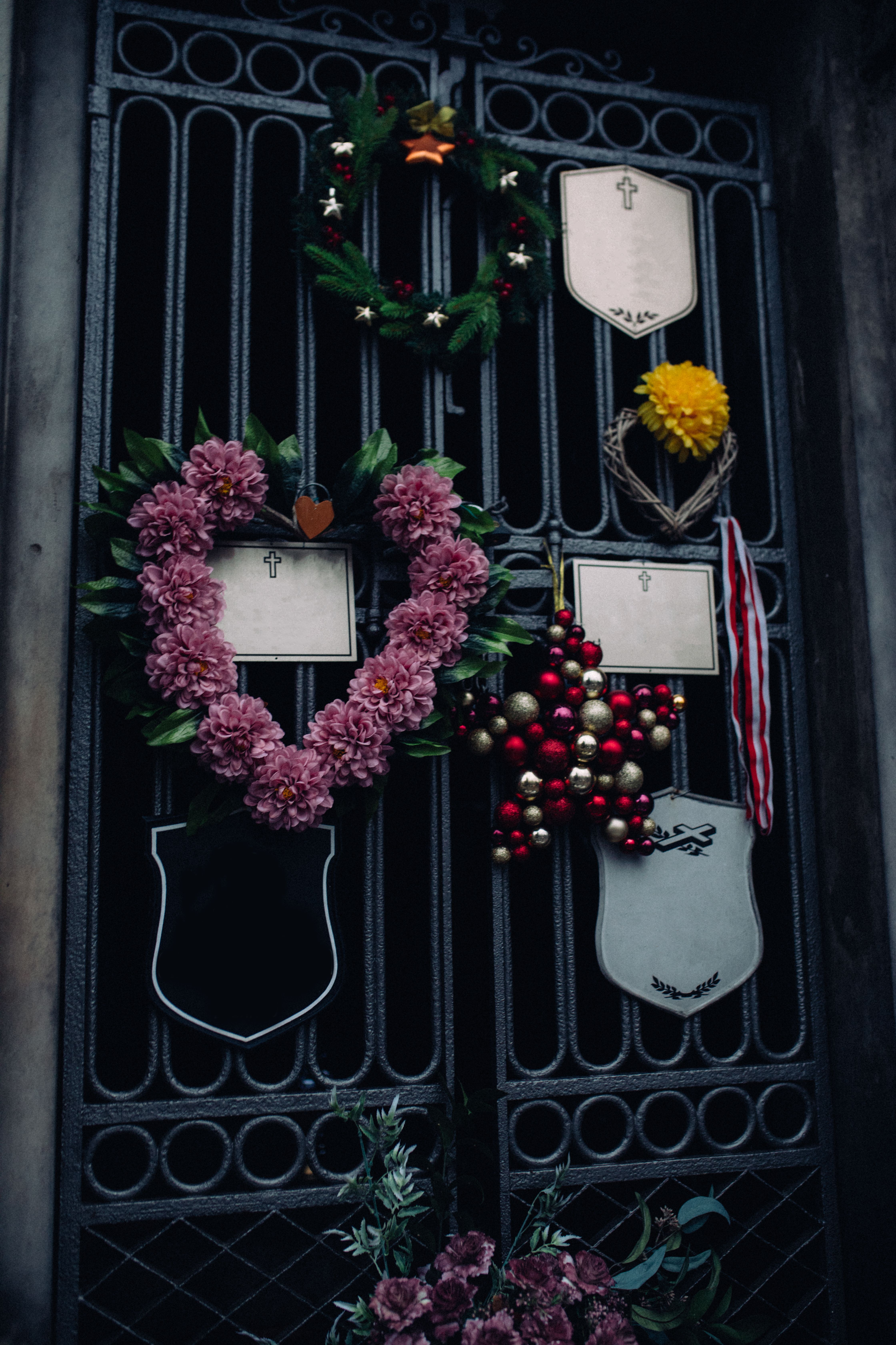 Funeral Door Photos, Download The BEST Free Funeral Door Stock Photos ...