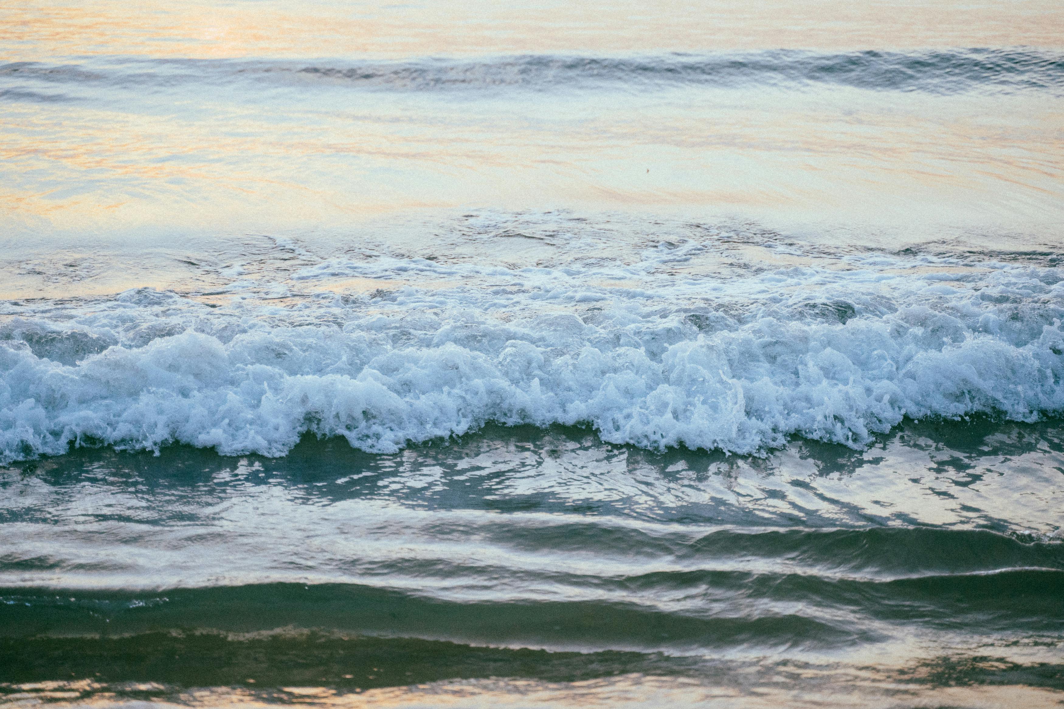 Fotografia Em Foco Das Ondas Do Mar · Foto profissional gratuita