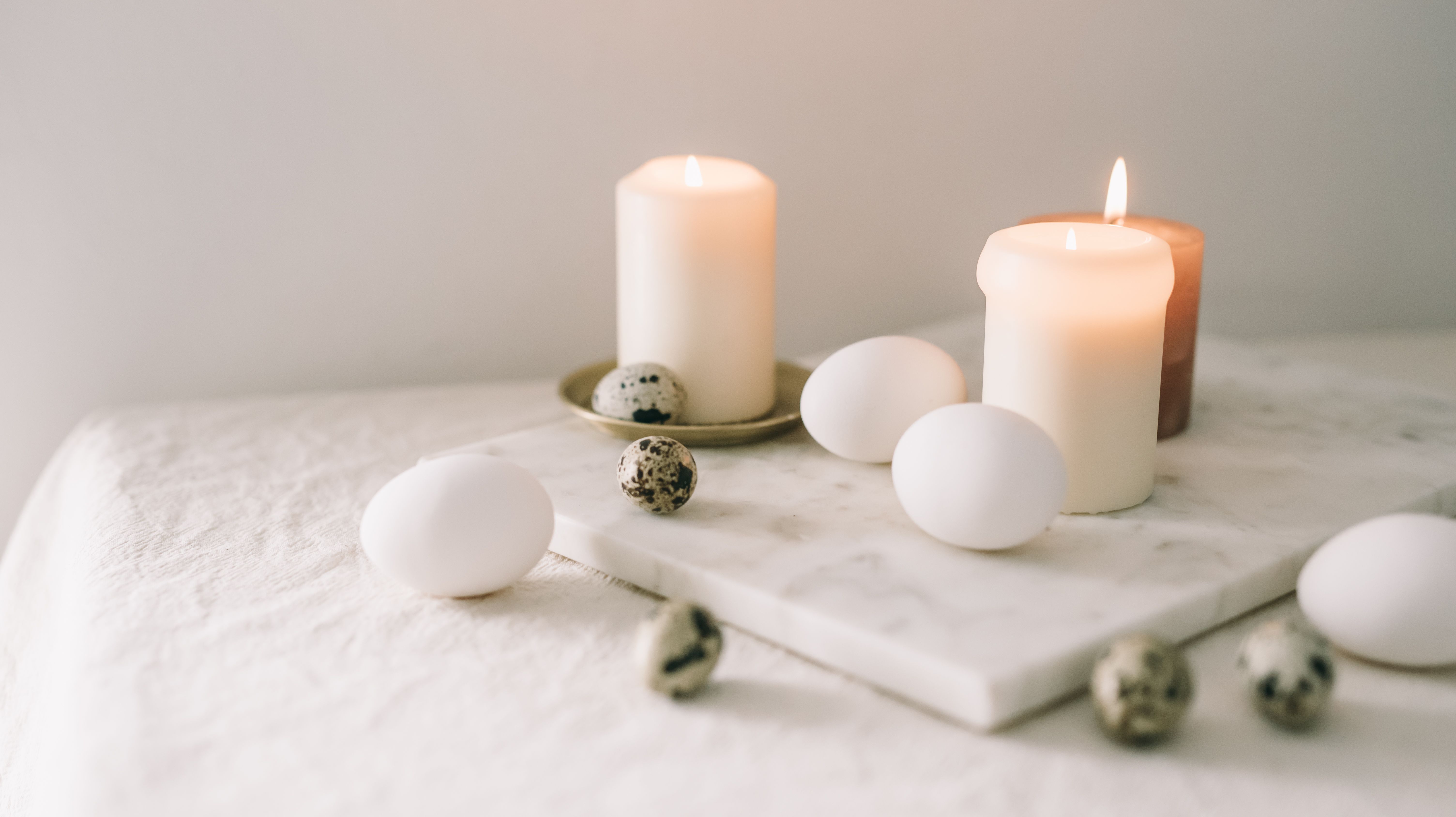 Quail Eggs and a Piece of Ginger · Free Stock Photo