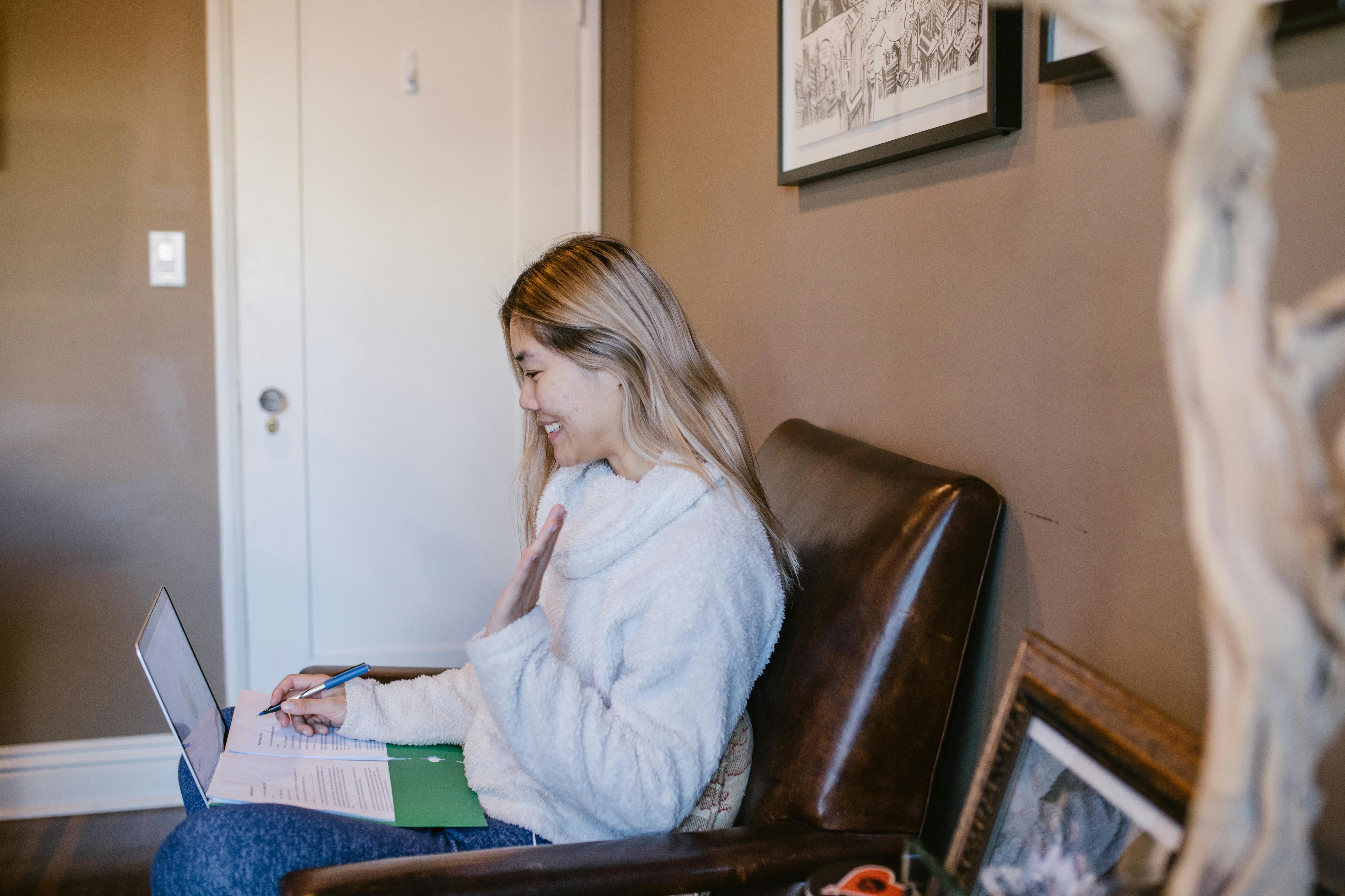 153+ Best Free Voiceover Stock Photos & Images · 100% Royalty-Free HD ...