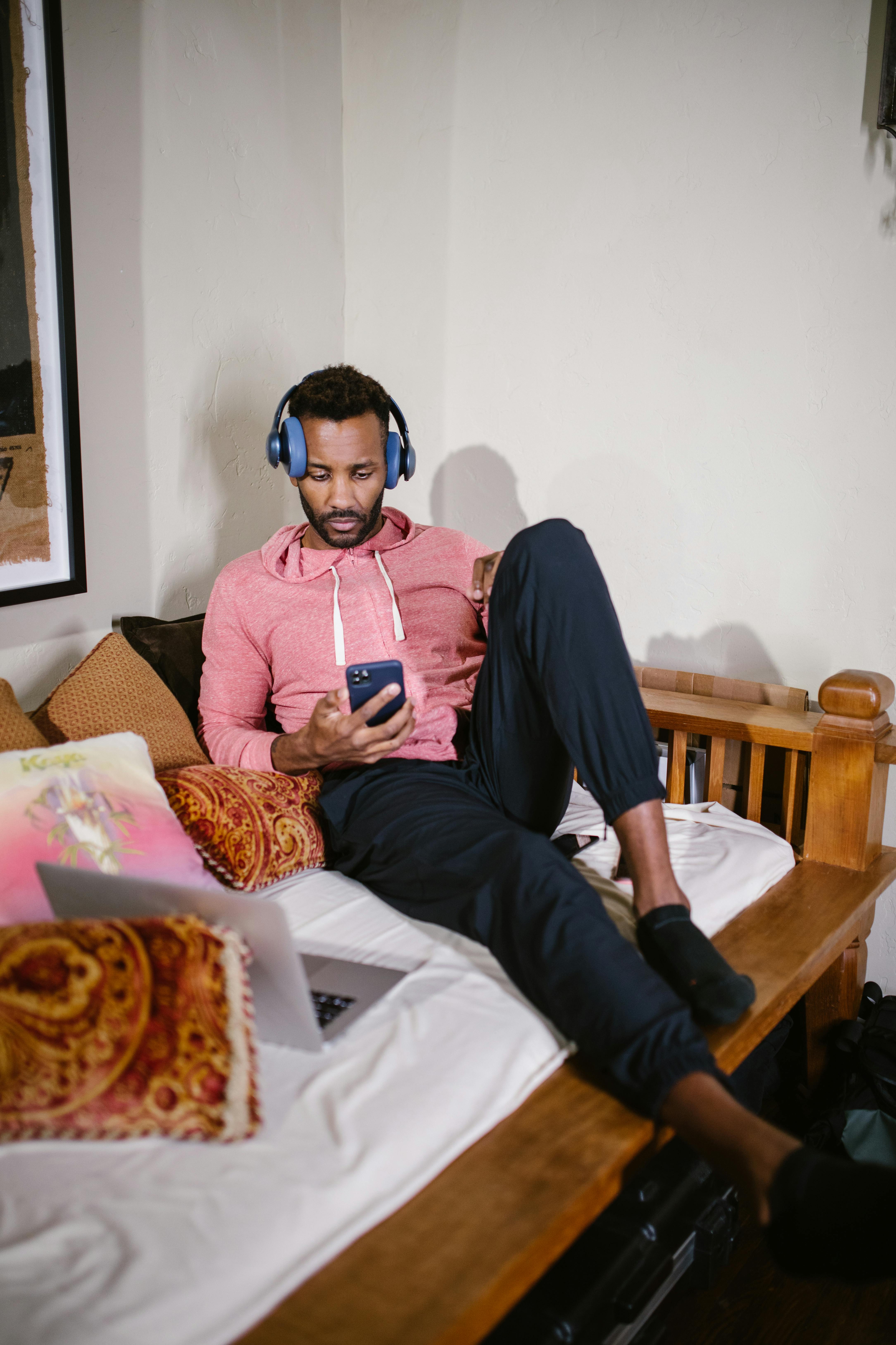 153+ Best Free Voiceover Stock Photos & Images · 100% Royalty-Free HD ...