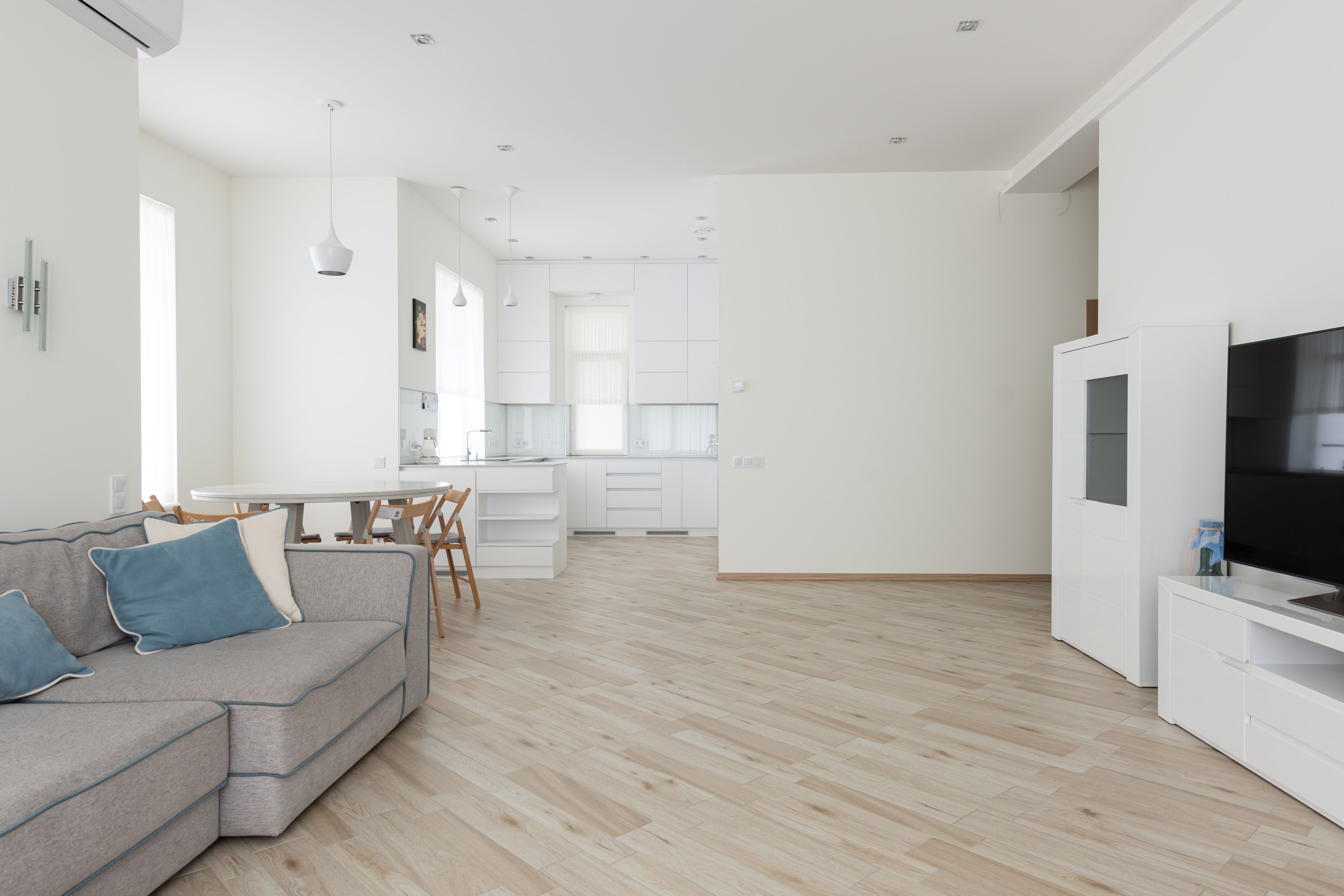 Stylish design of modern flat with comfortable furniture · Free Stock Photo