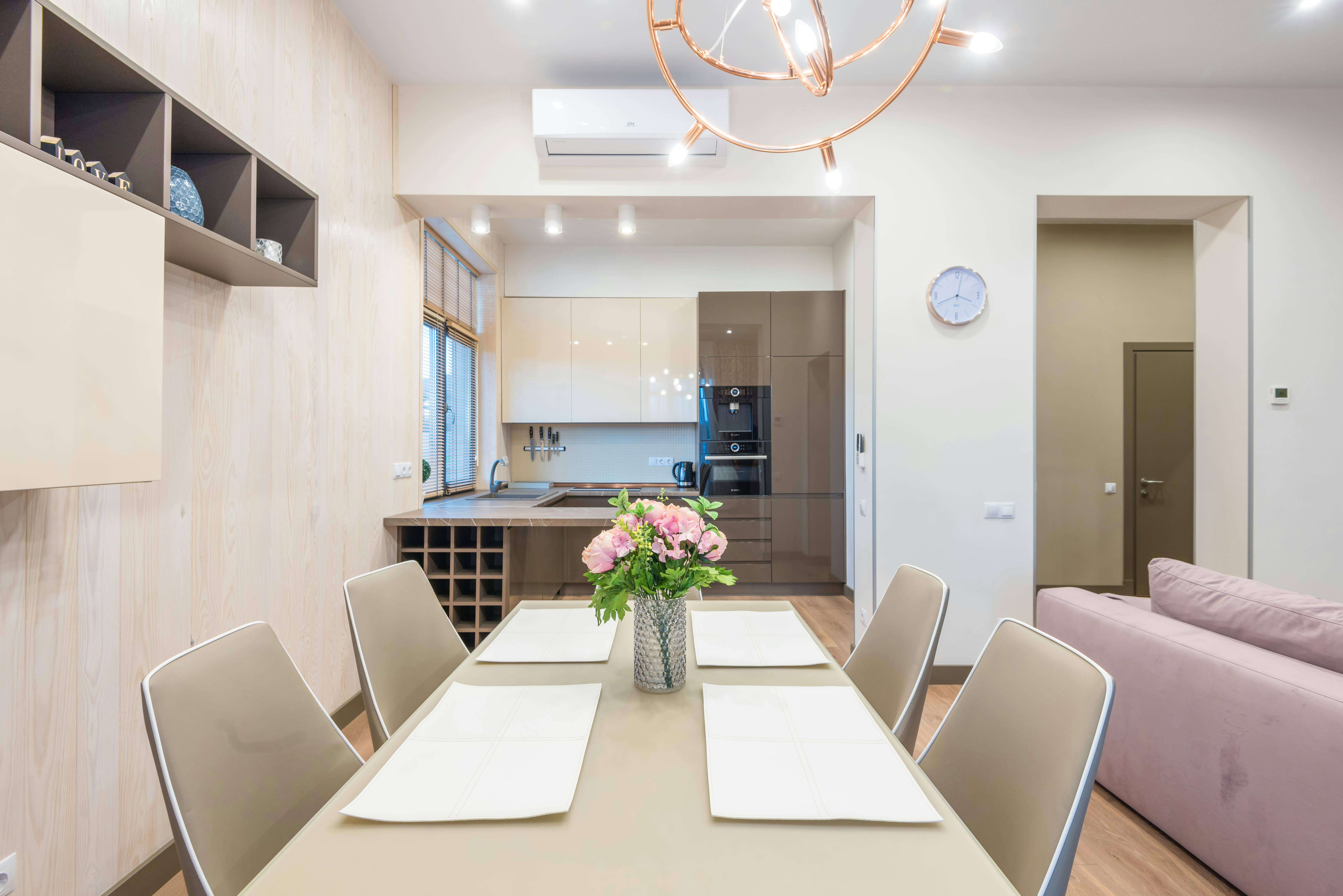 Light room with big windows · Free Stock Photo