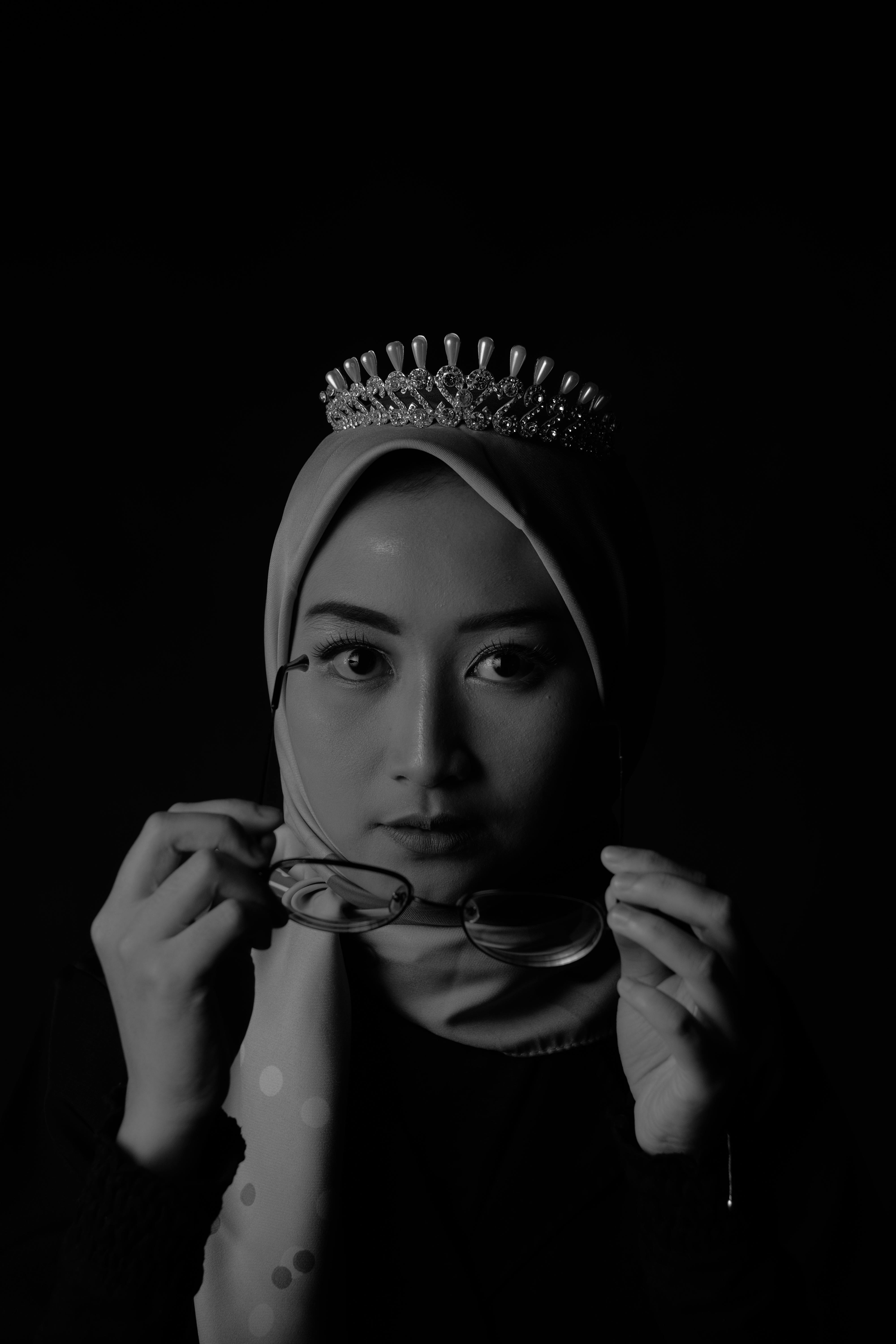 Model Marry Queen Photos, Download The BEST Free Model Marry Queen ...