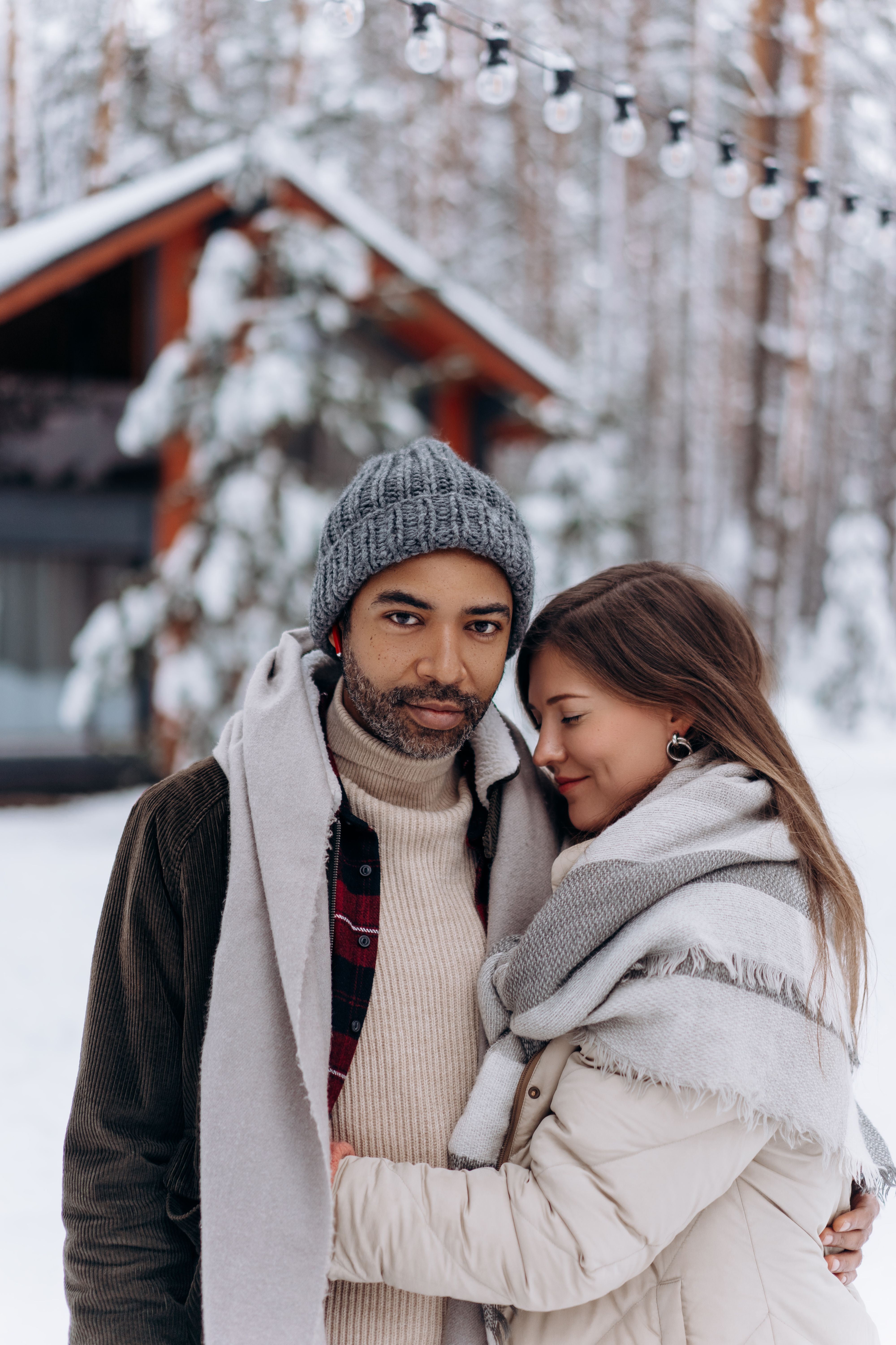 Women in Cabin · Free Stock Photo