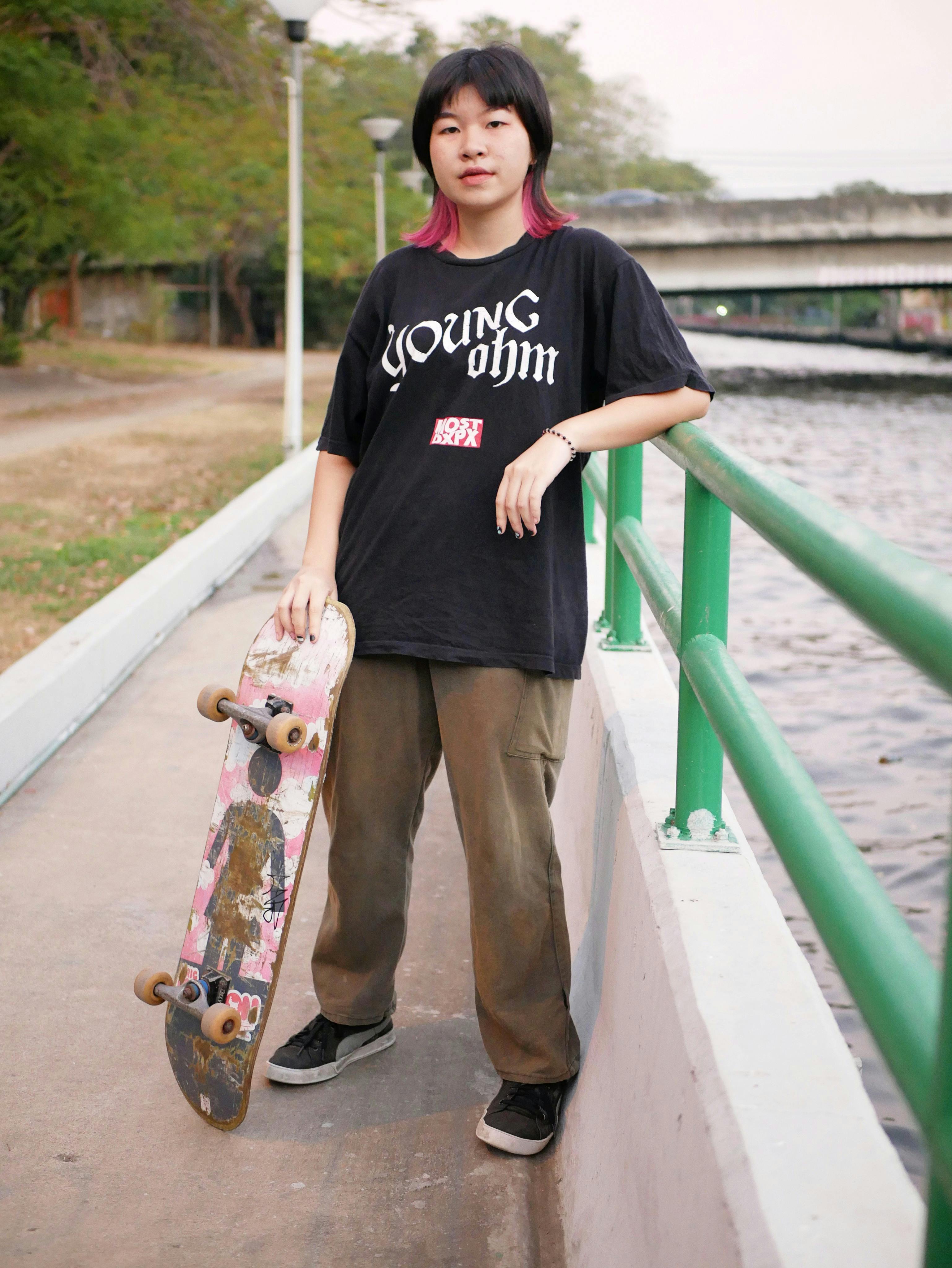 Young Ohm Photos, Download The BEST Free Young Ohm Stock Photos & HD Images