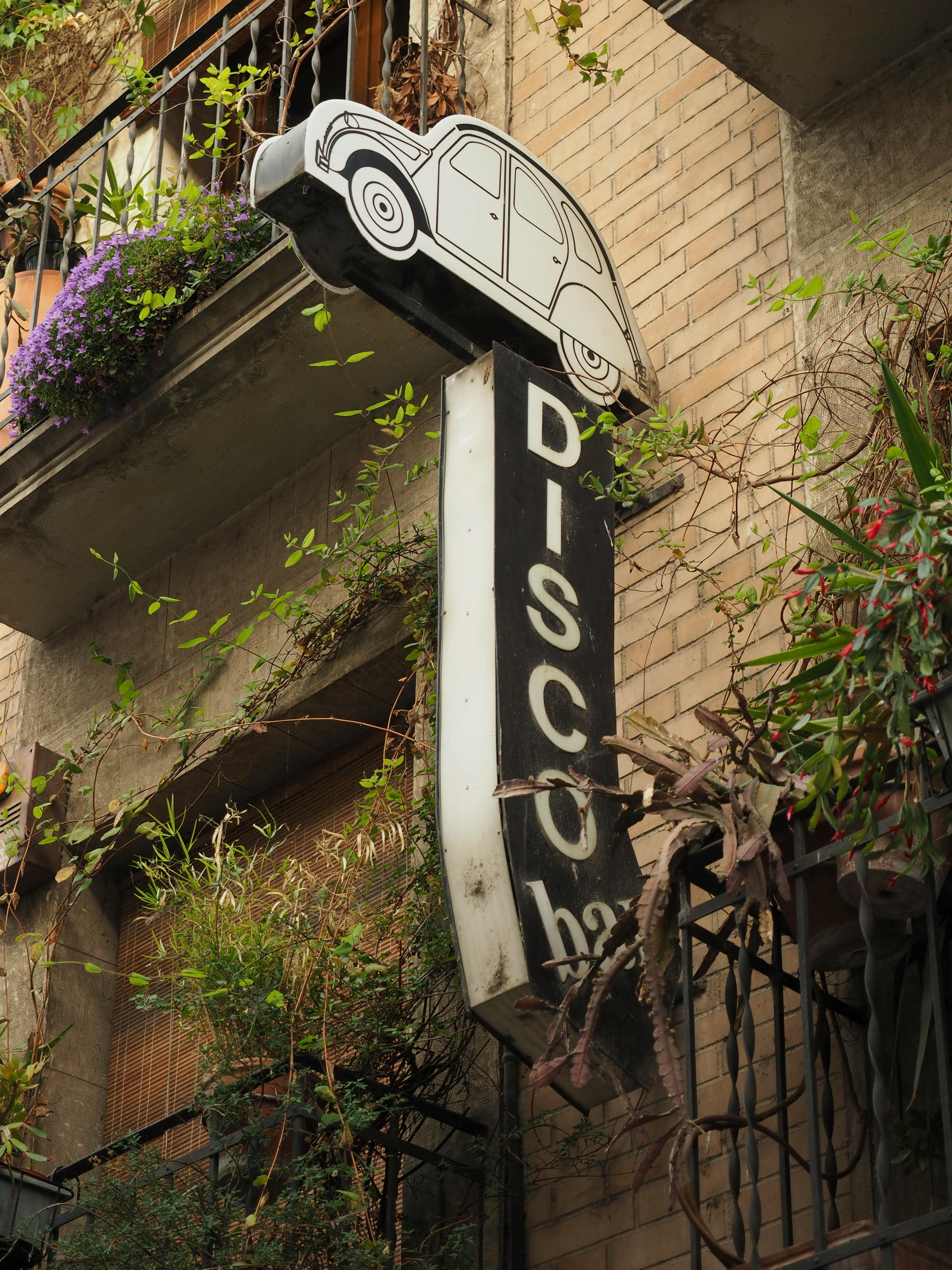 Logo Wallpaper Photos, Download The BEST Free Logo Wallpaper Stock ...