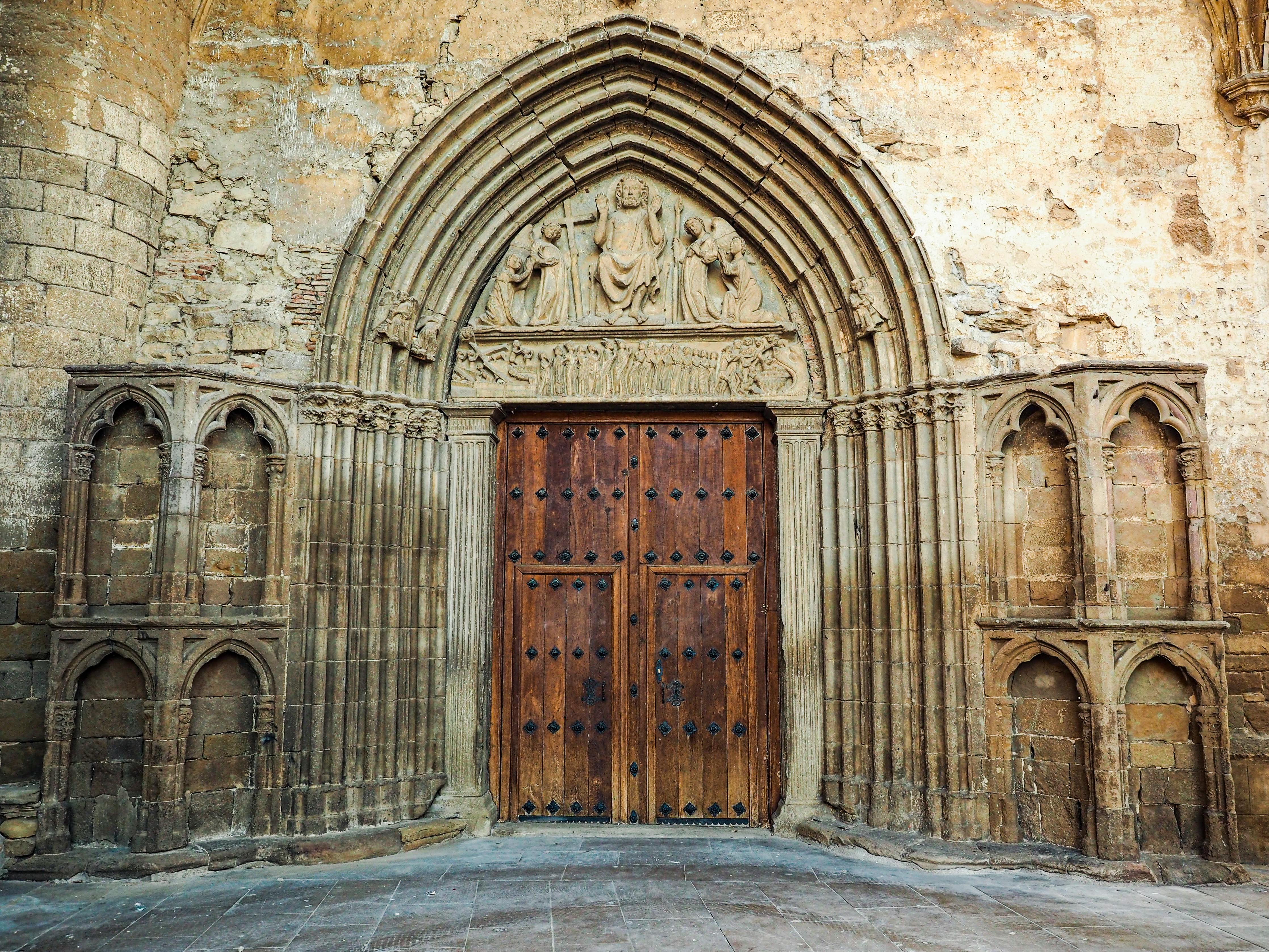 Entrance to Cathedral · Free Stock Photo