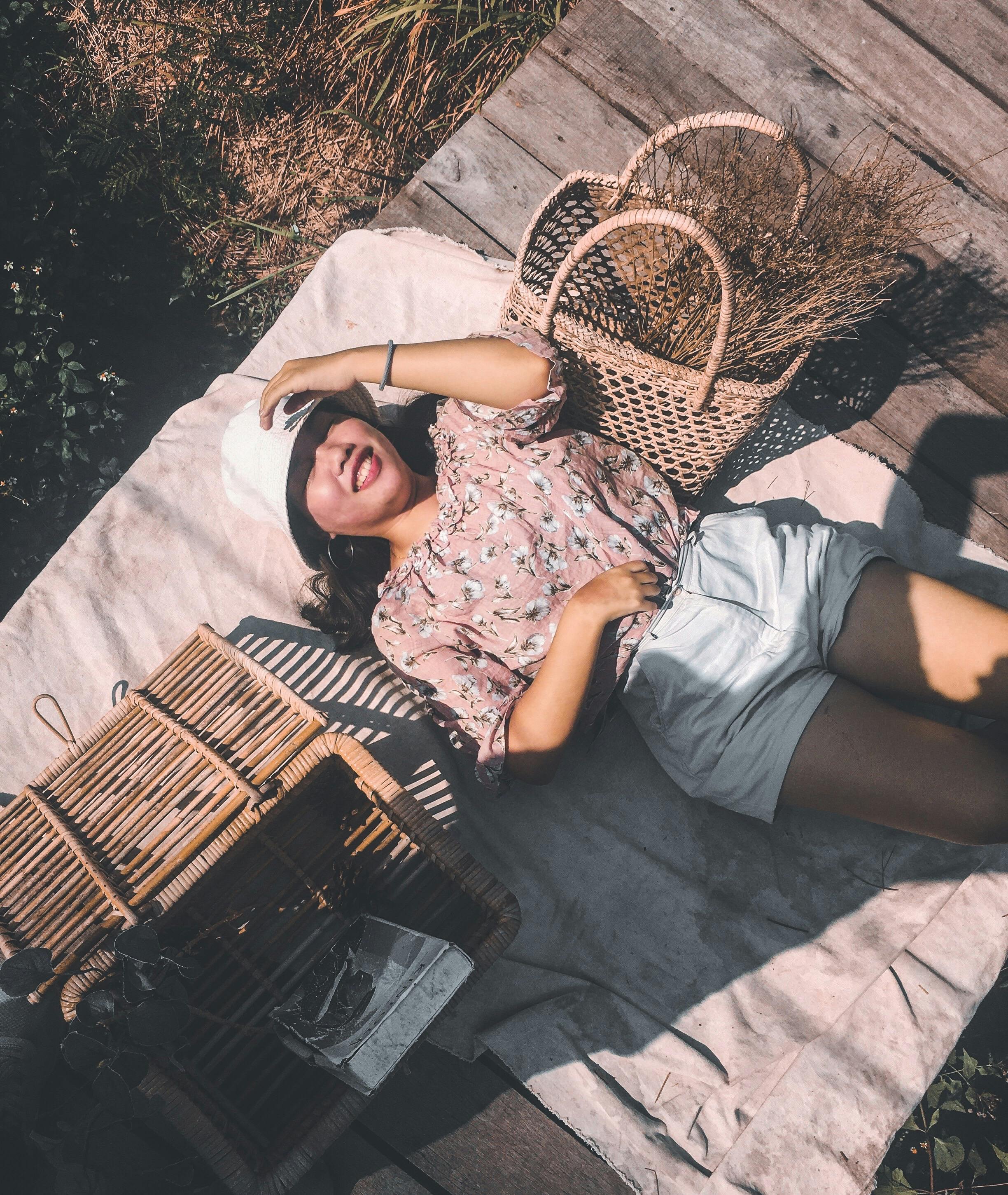 Female In Short Shorts Photos, Download The BEST Free Female In Short ...