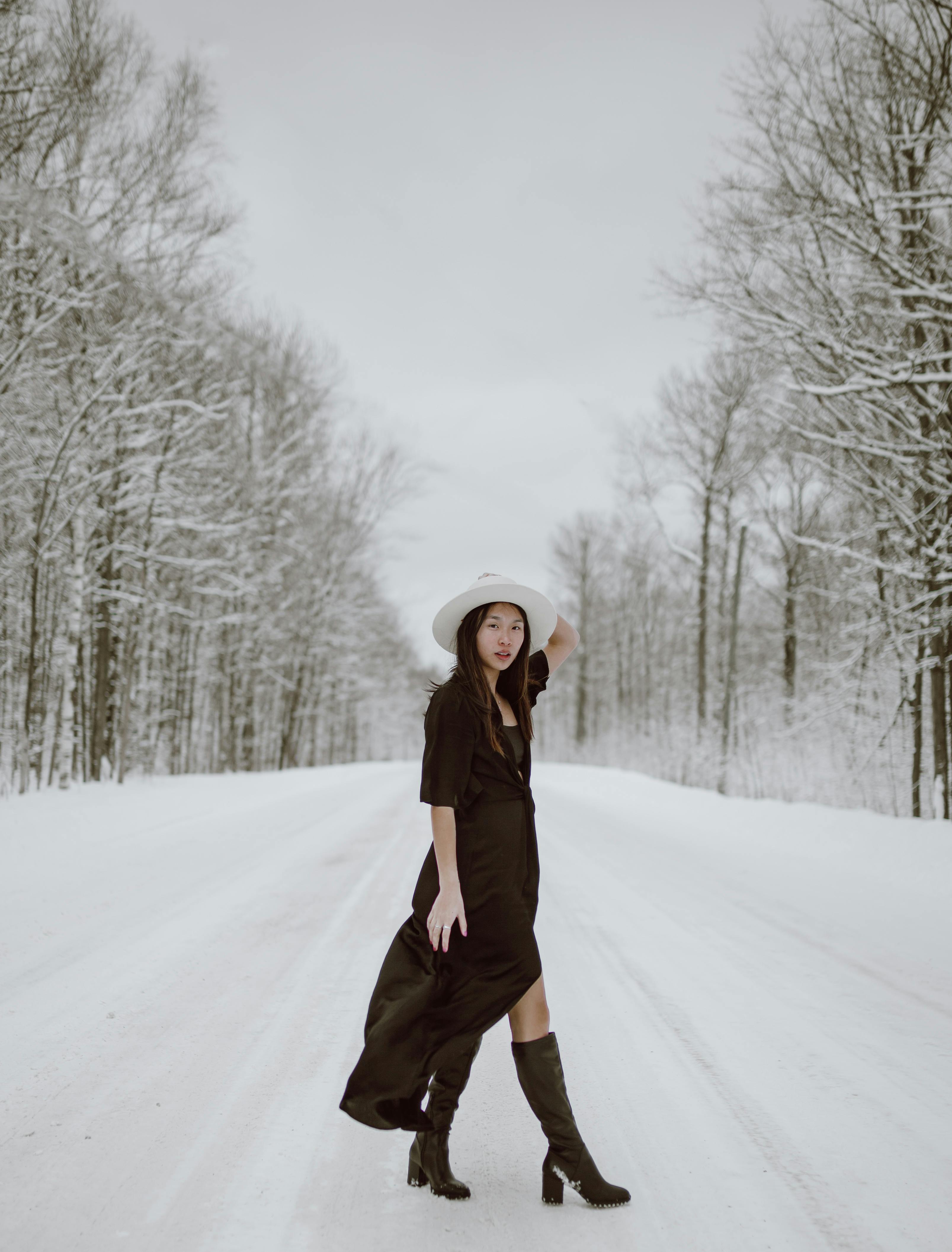 Model In Snow Dress Photos, Download The BEST Free Model In Snow Dress ...