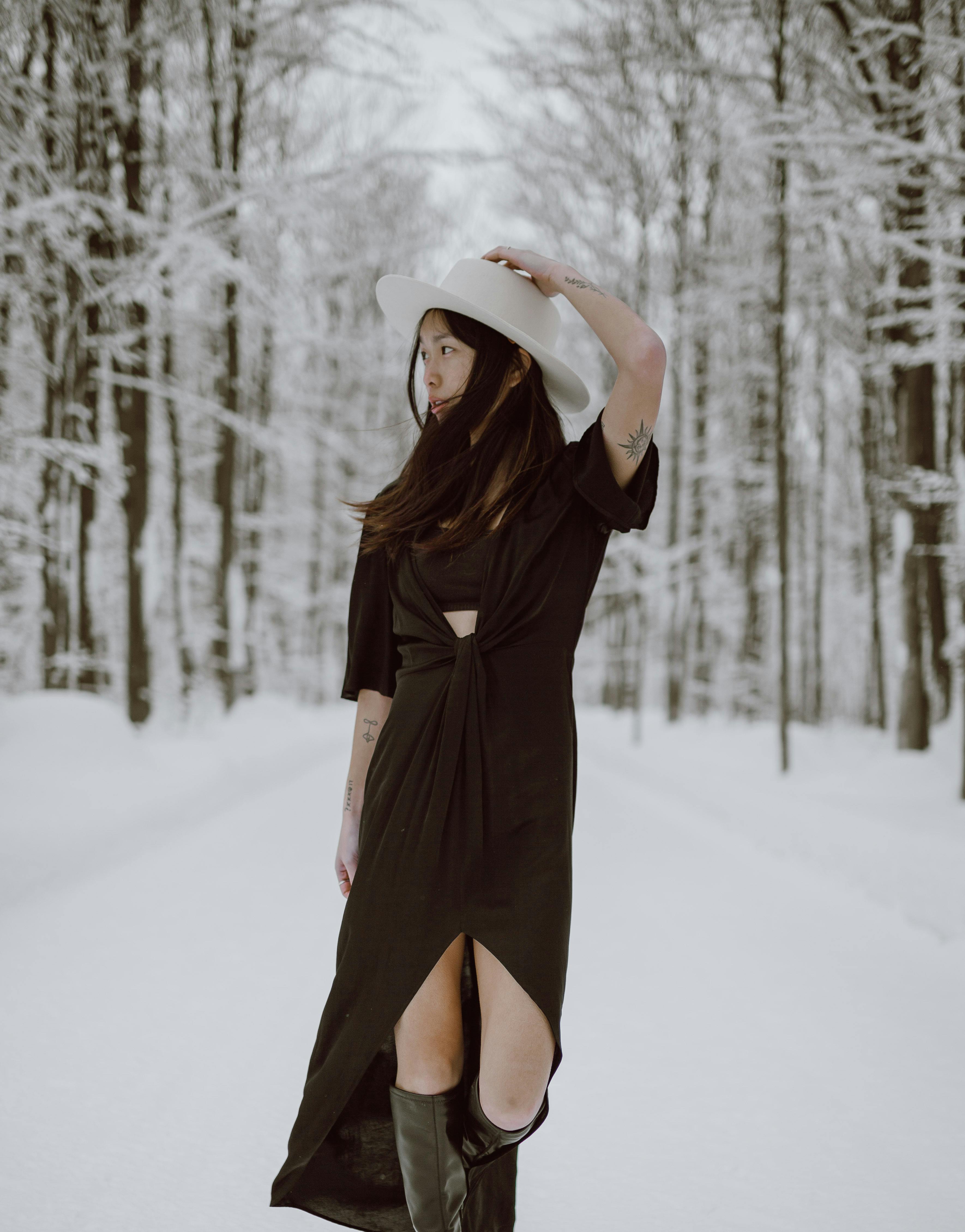 Model In Snow Dress Photos, Download The BEST Free Model In Snow Dress ...
