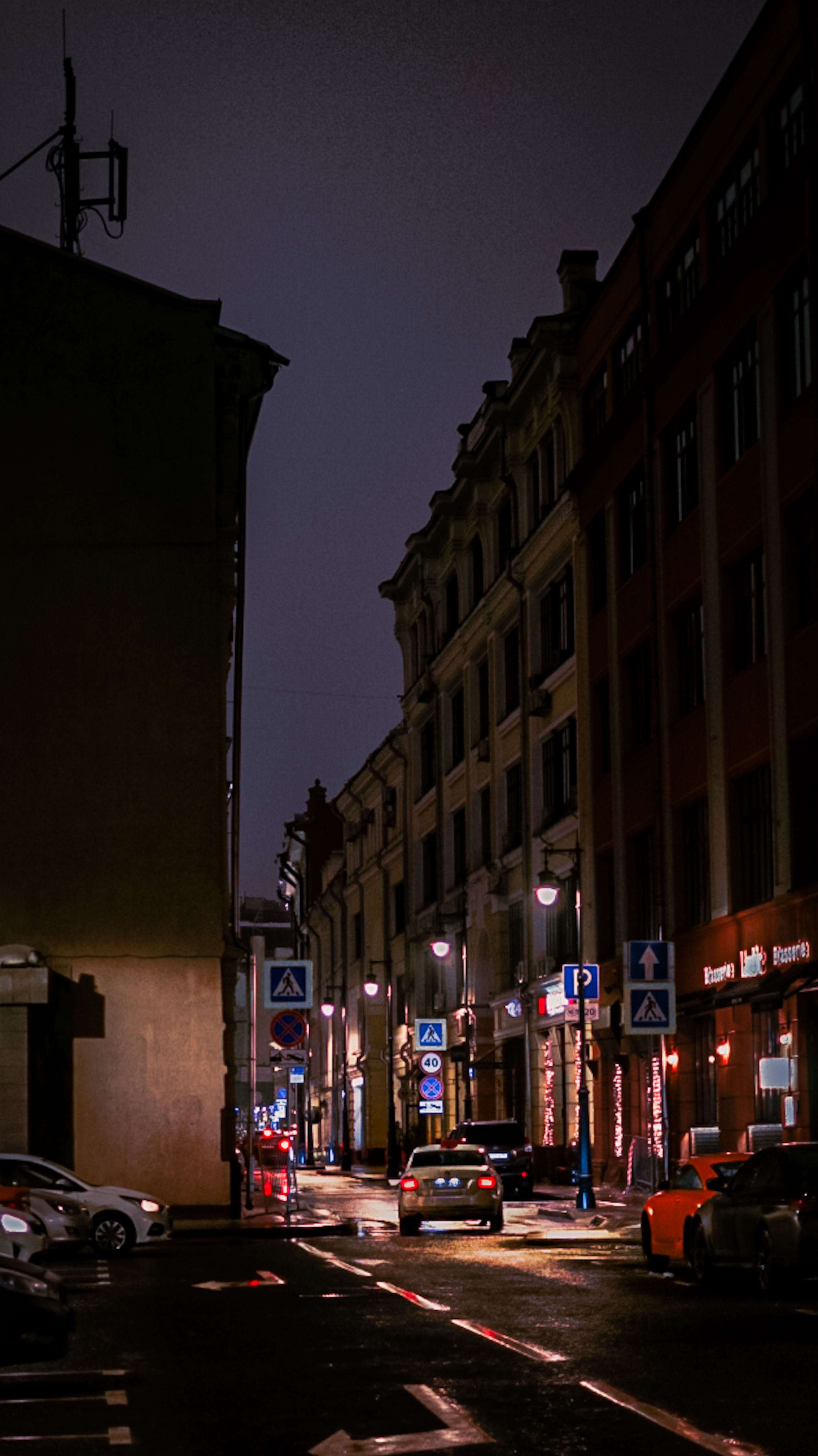 Street in City at Night · Free Stock Photo