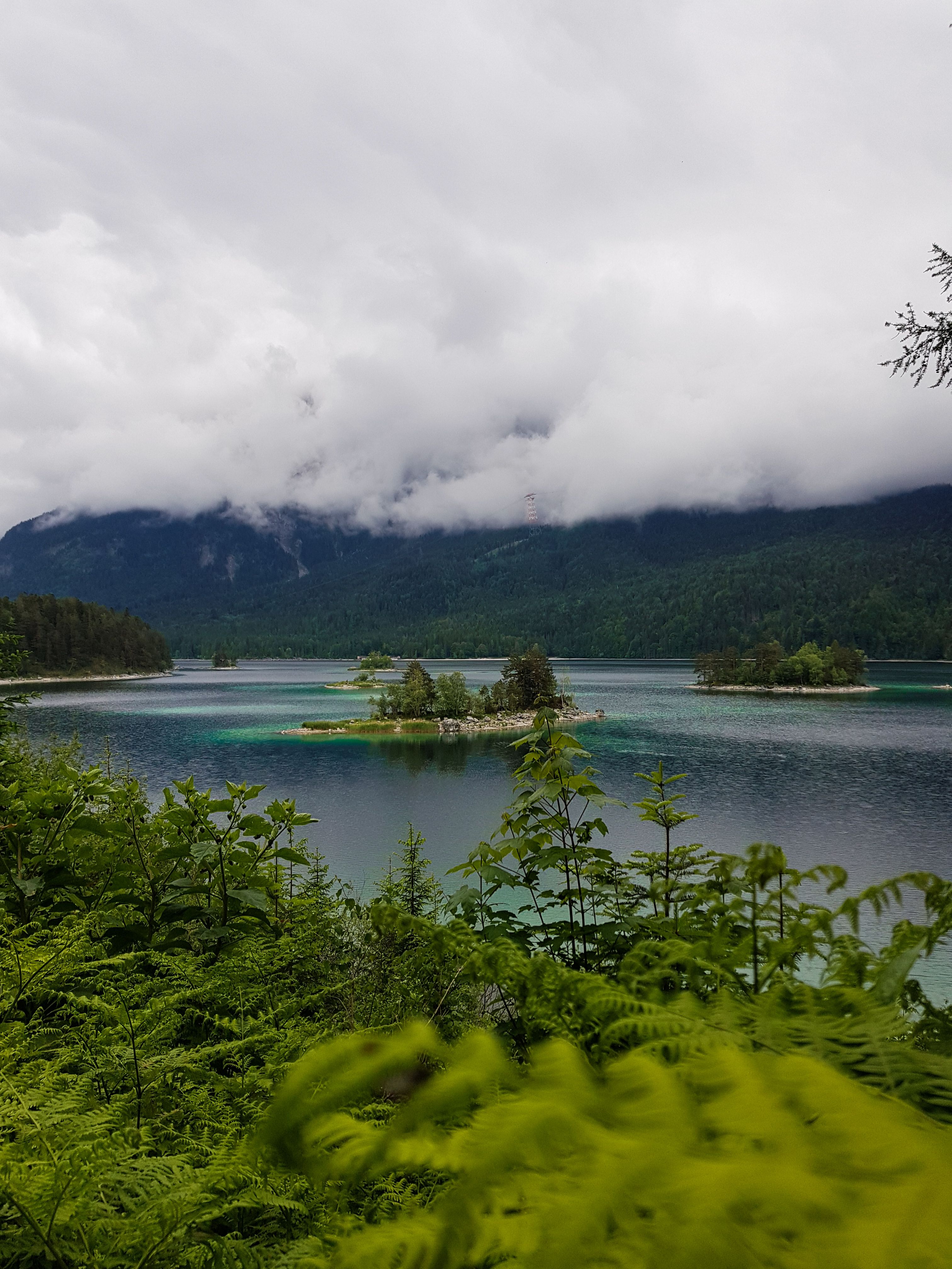 Small Islands on Lake · Free Stock Photo