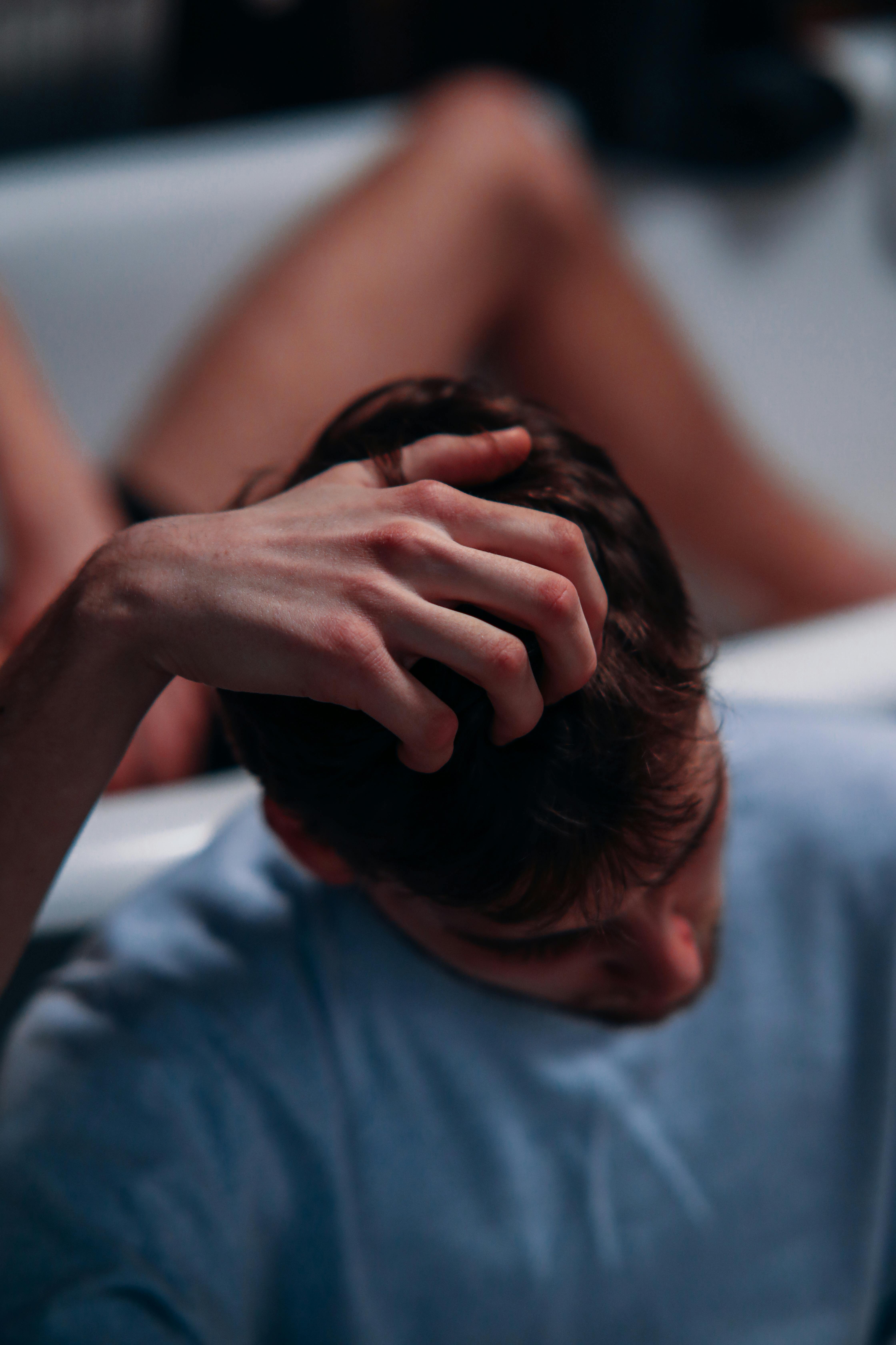 Person Scratching Photos, Download The BEST Free Person Scratching ...