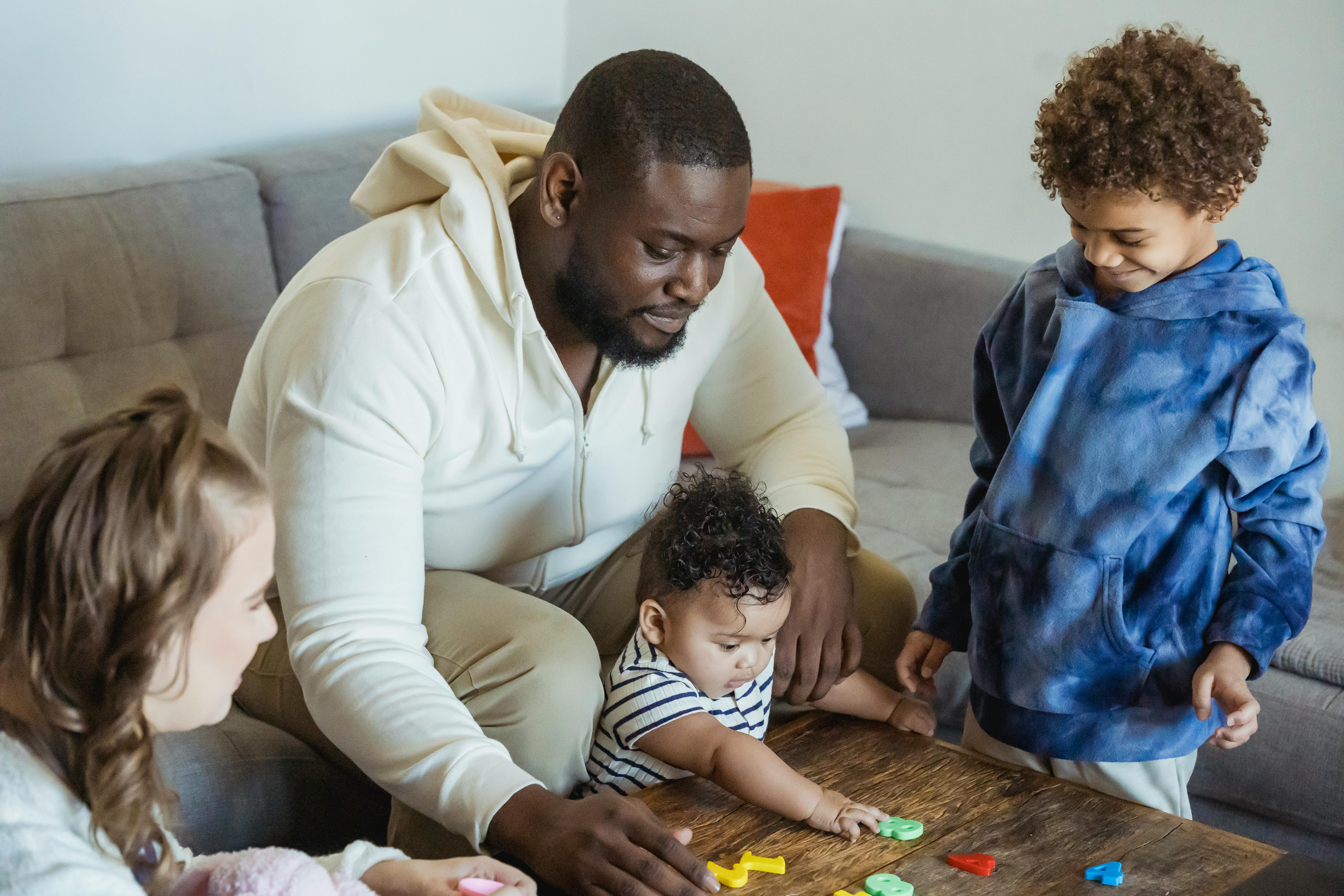 Family Boding in Living Room · Free Stock Photo