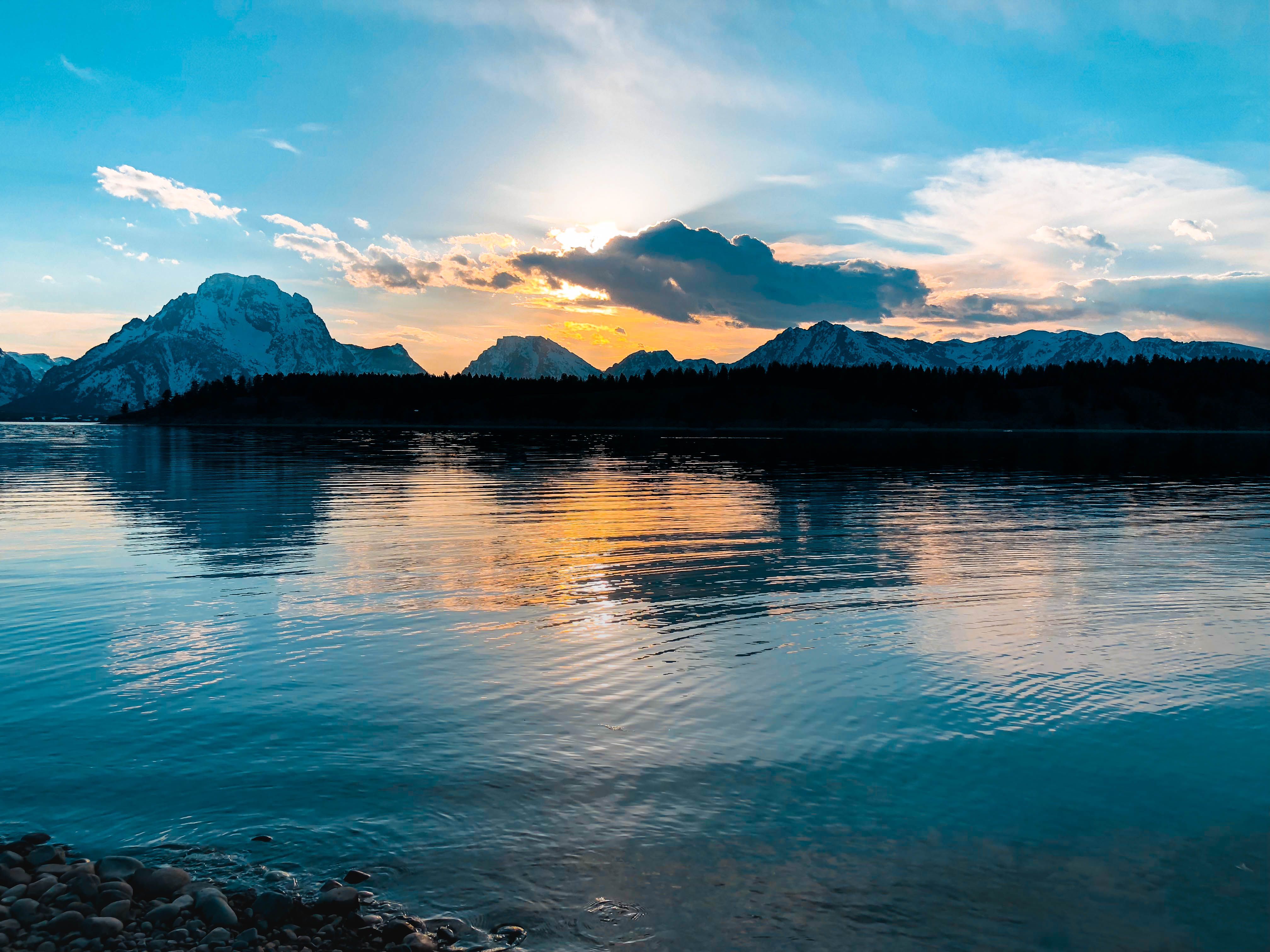 Water surface · Free Stock Photo